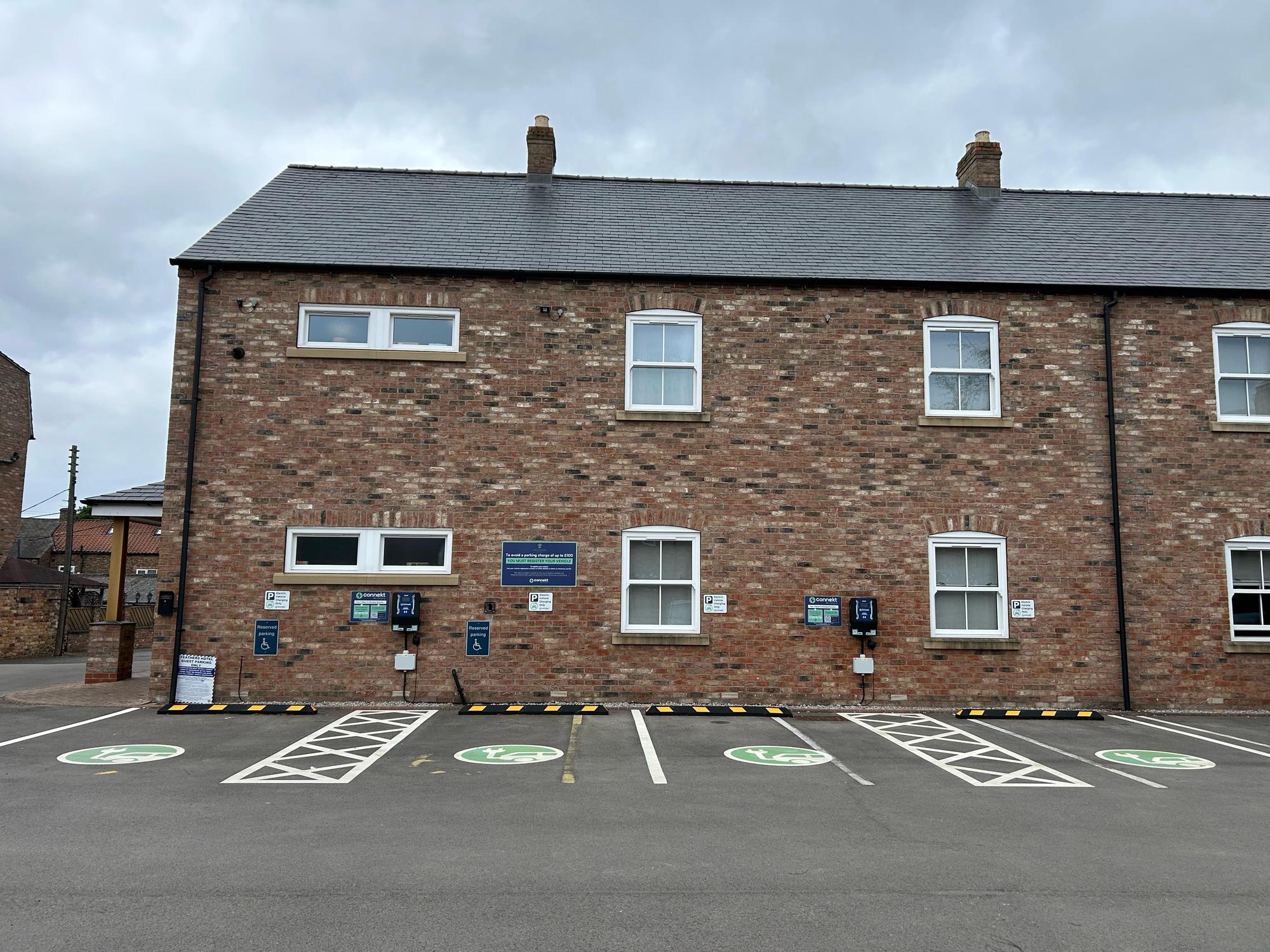 Feathers Hotel | Pocklington, England | EV Station