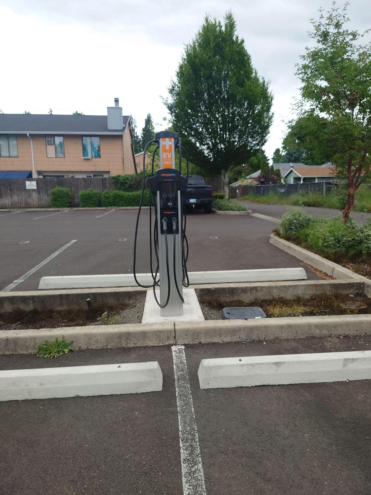 Shute Park Aquatic & Recreation Center | Hillsboro, OR | EV Station