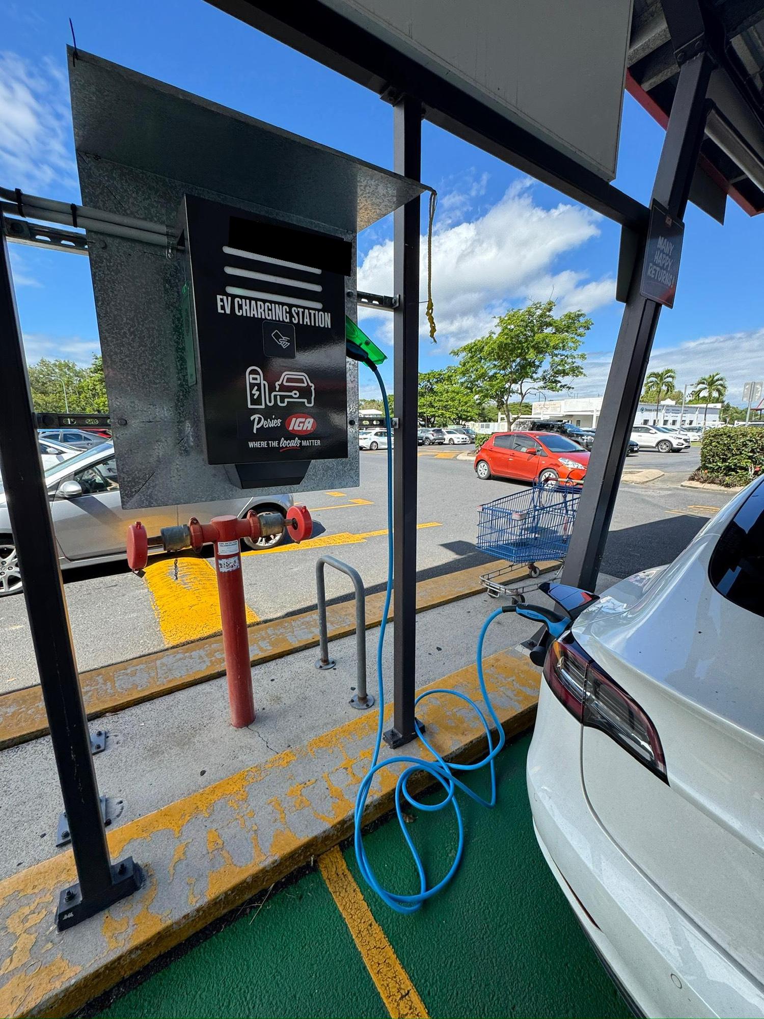 Peries IGA | Manoora, QLD | EV Station