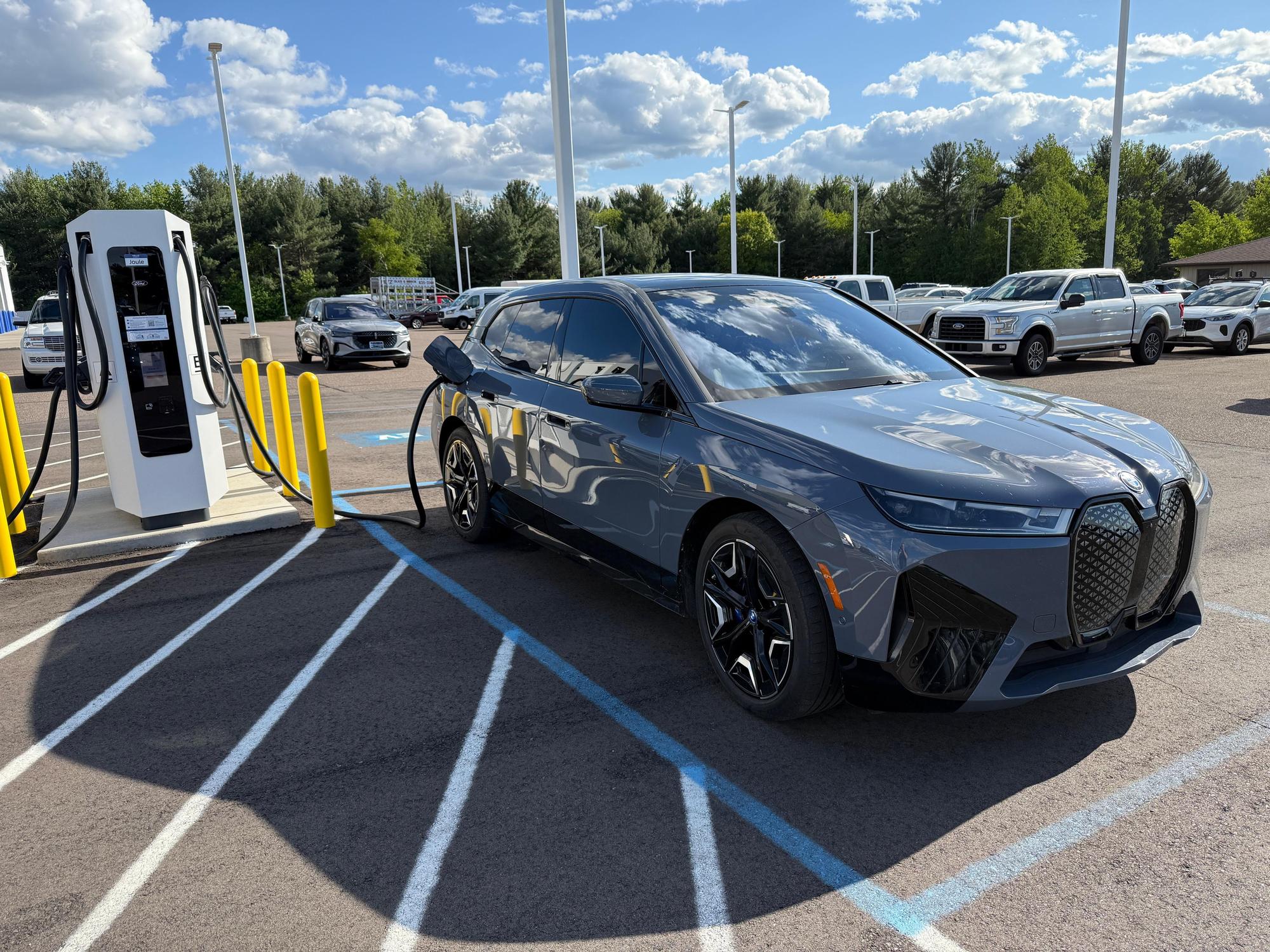 Eau Claire Ford Lincoln Quick Lane | Eau Claire, WI | EV Station