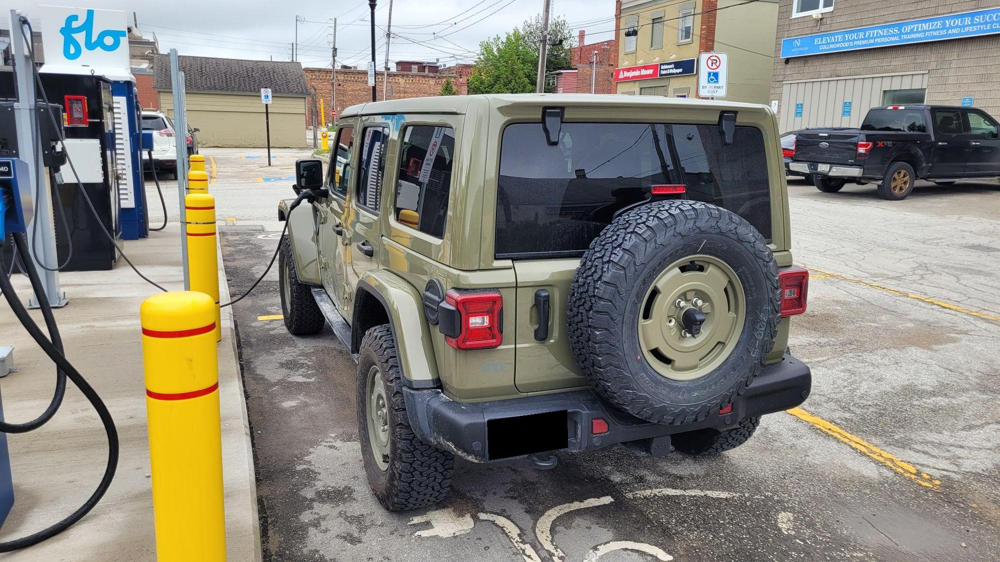 Eddie Bush Arena/Town Hall | Collingwood, ON | EV Station