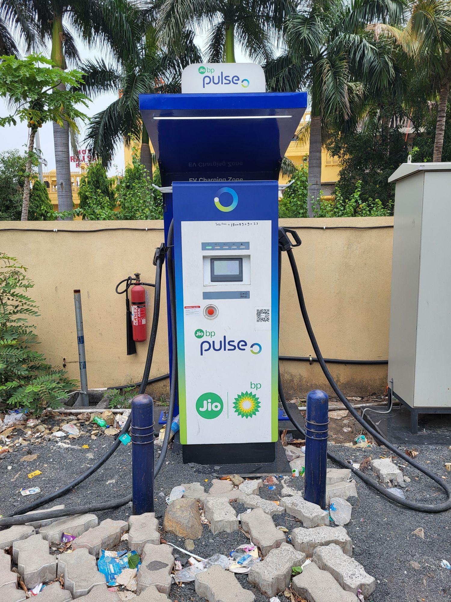 EV | Jio BP Pulse EV Charging Station | Ujjain, MP | EV Station