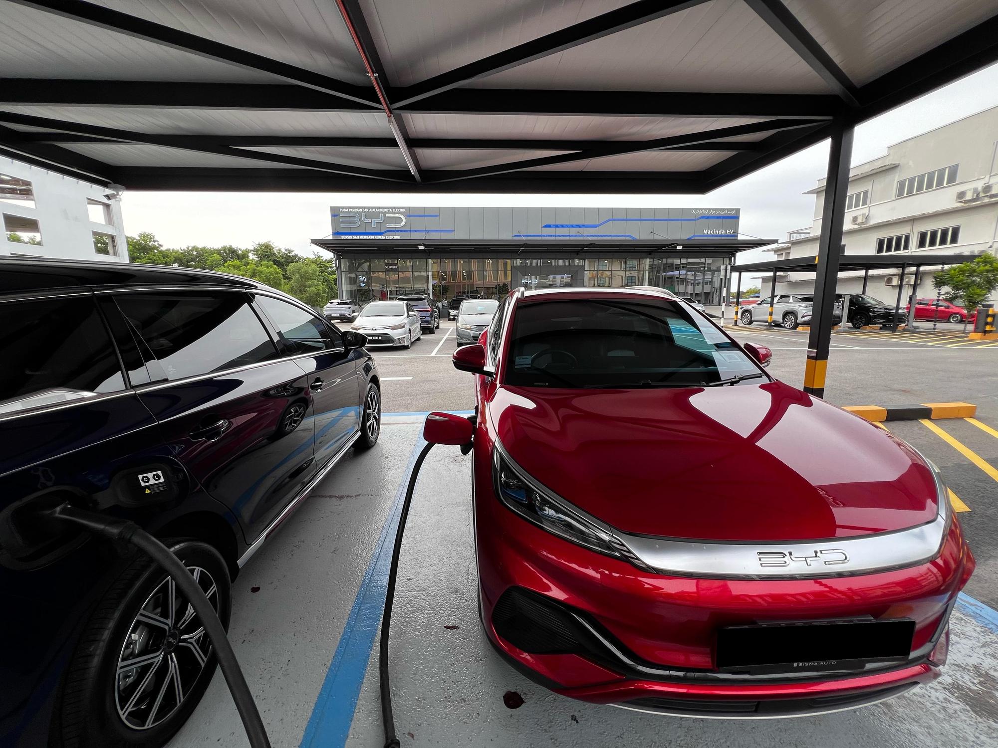 EI Charge | Macinda BYD Showroom Kuantan (160kW DC) | Kuantan, Pahang | EV Station