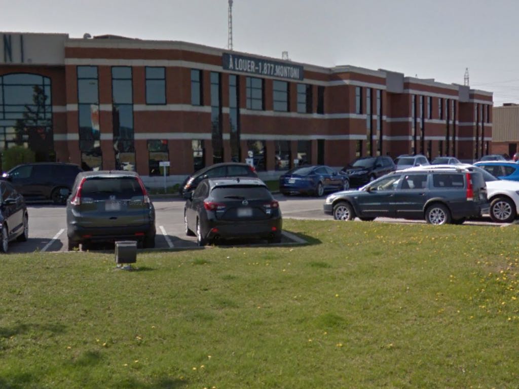 Groupe Montoni | Laval, QC | EV Station