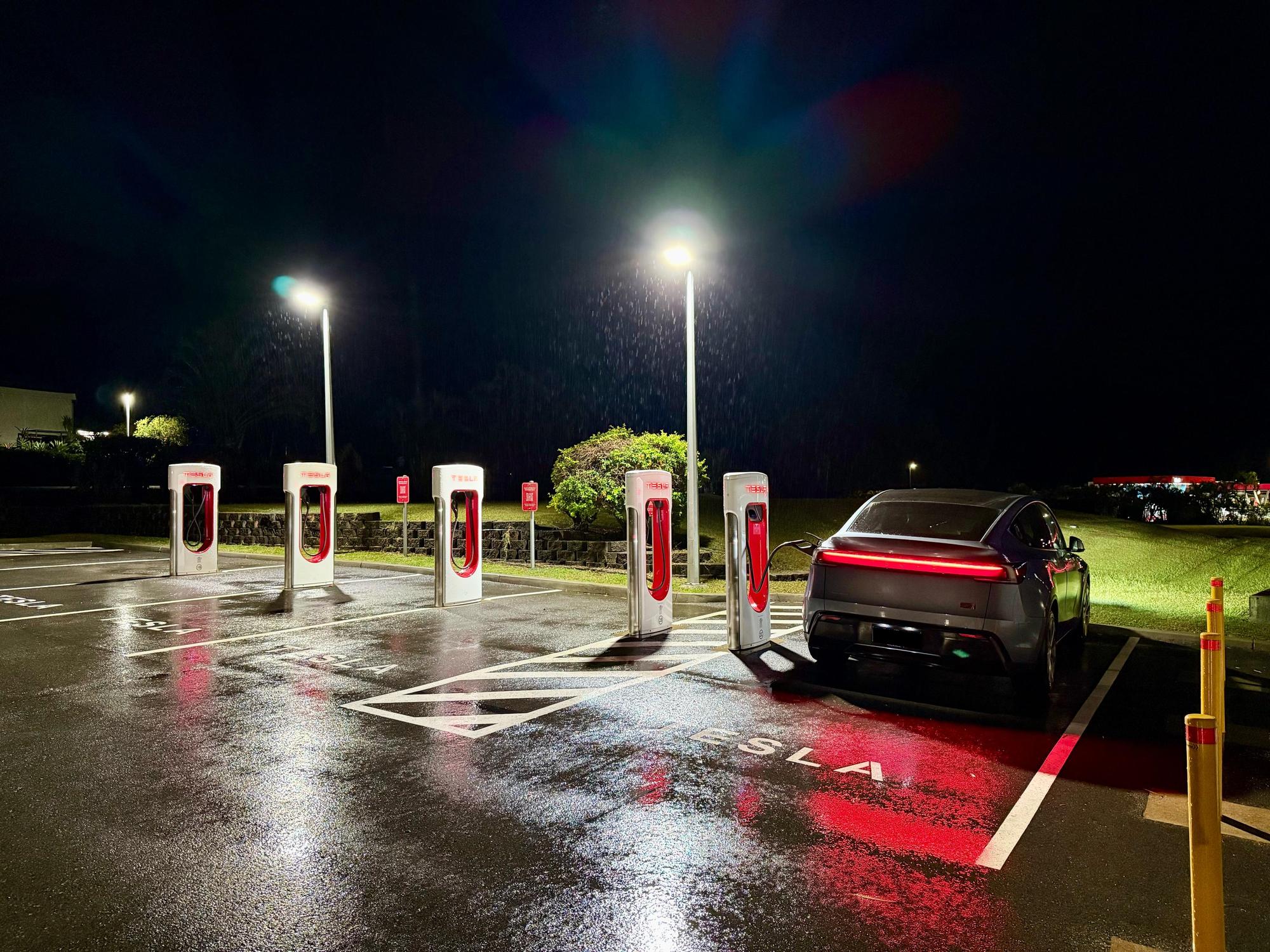 Comfort Hotel Parklands Calliope | Calliope, QLD | EV Station