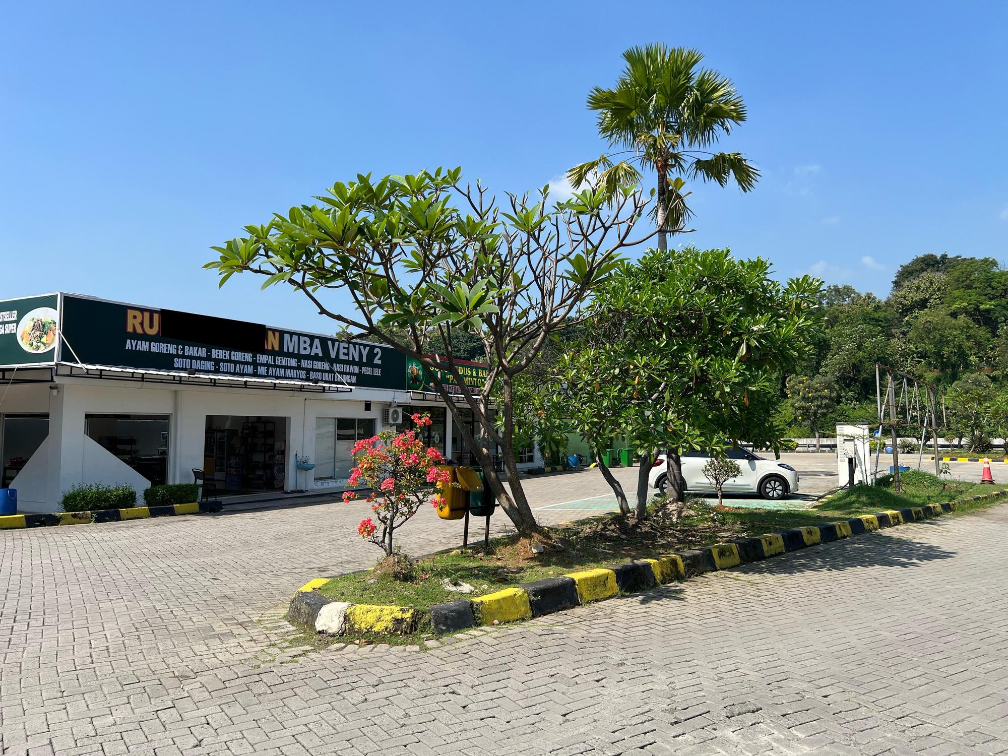 SPKLU Rest Area KM 207A Ruas Palikanci | 6HF6+WV4, Rest Area KM 207 ...