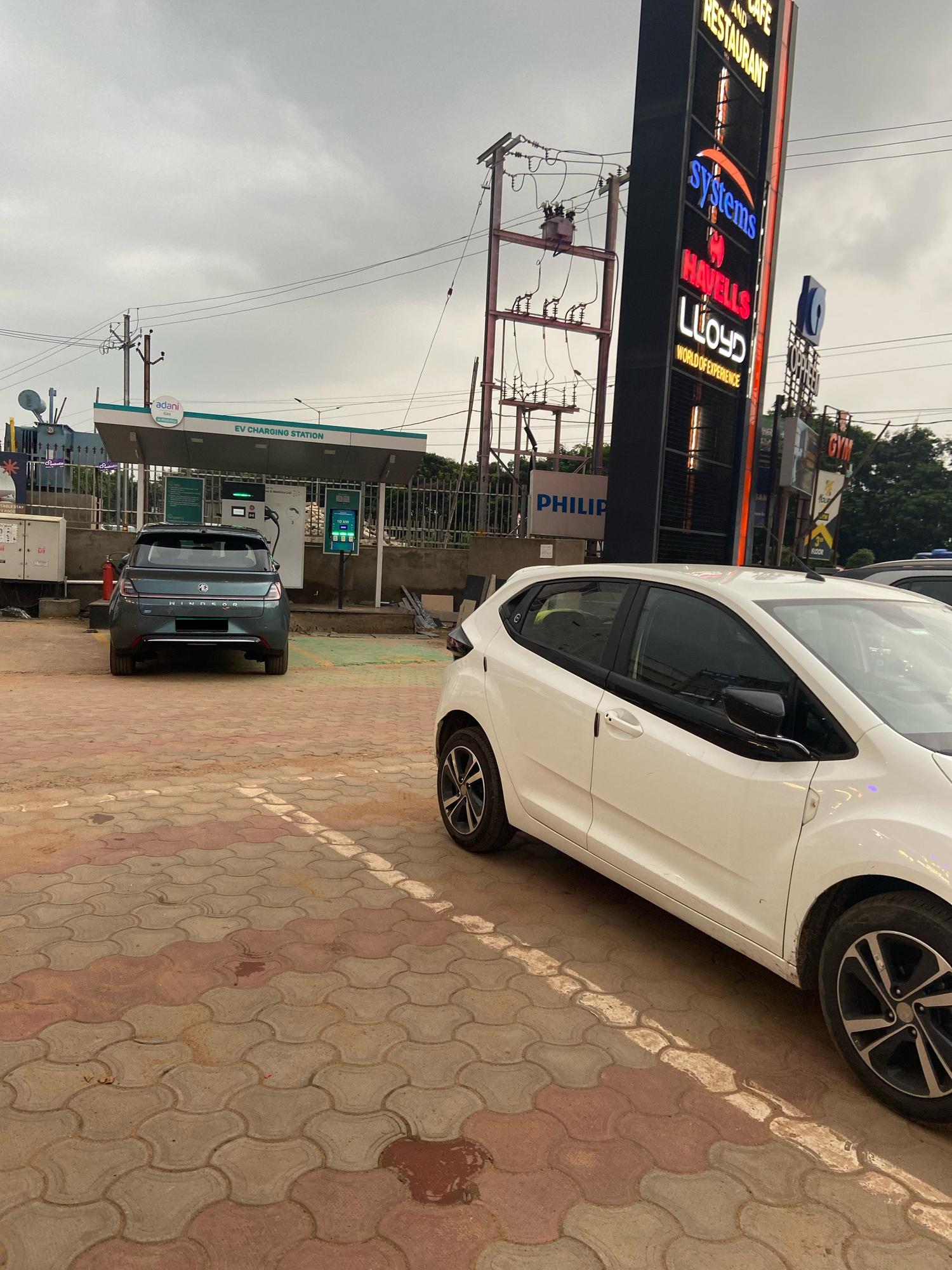 ATGL Shivam Complex | Bhubaneswar, OR | EV Station