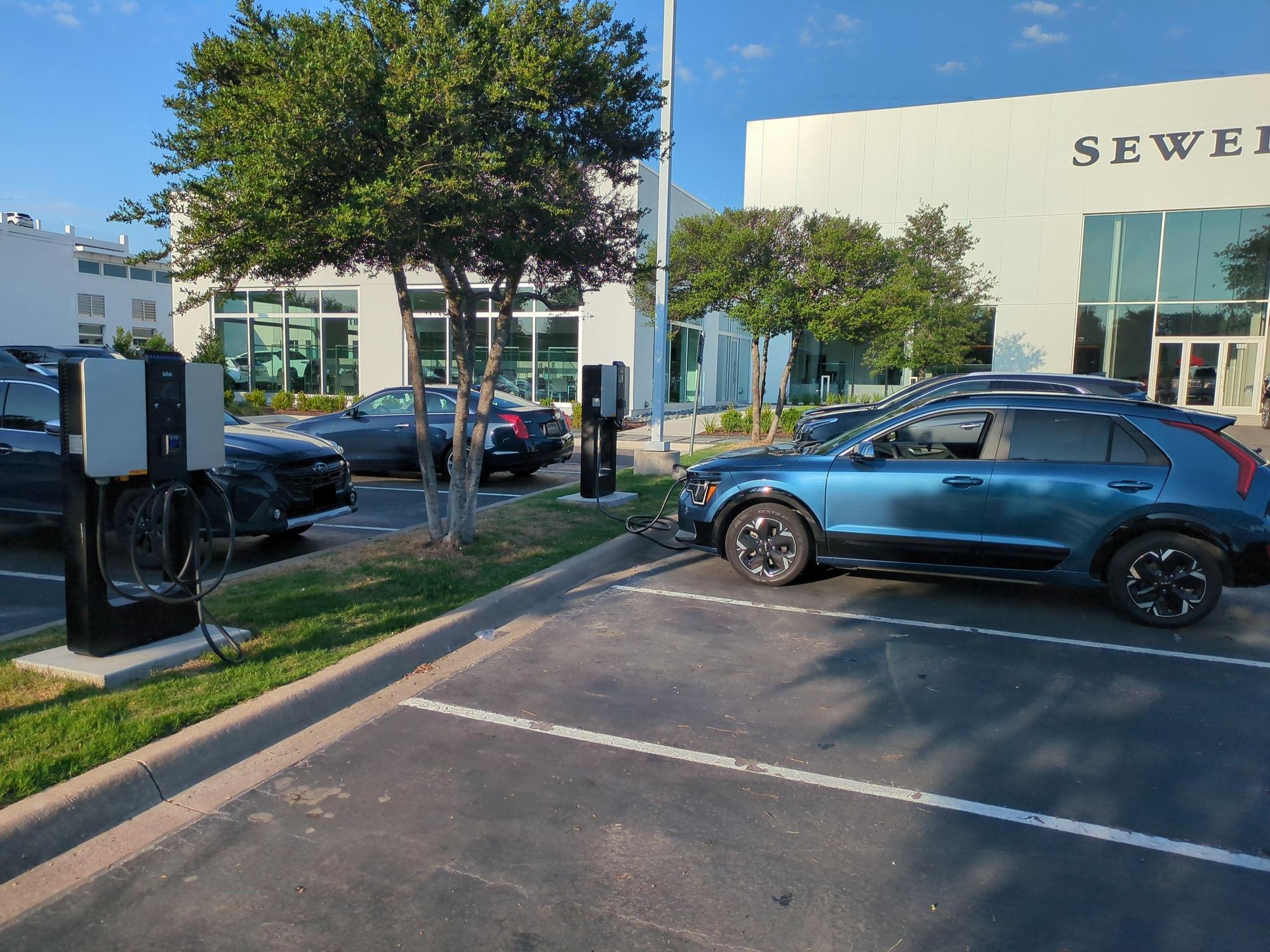 Sewell Cadillac of Grapevine | Grapevine, TX | EV Station