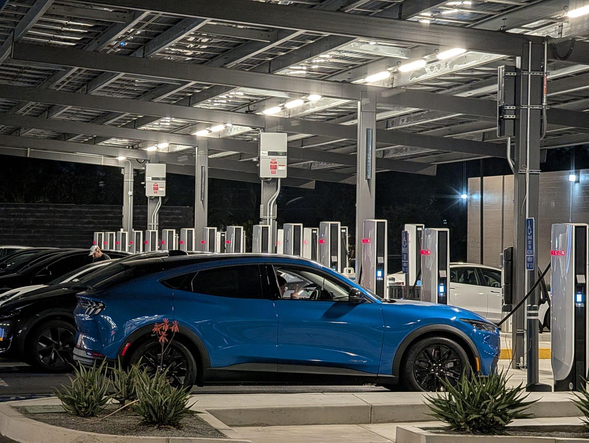 Rove Charging Hub Santa Ana | Santa Ana, CA | EV Station