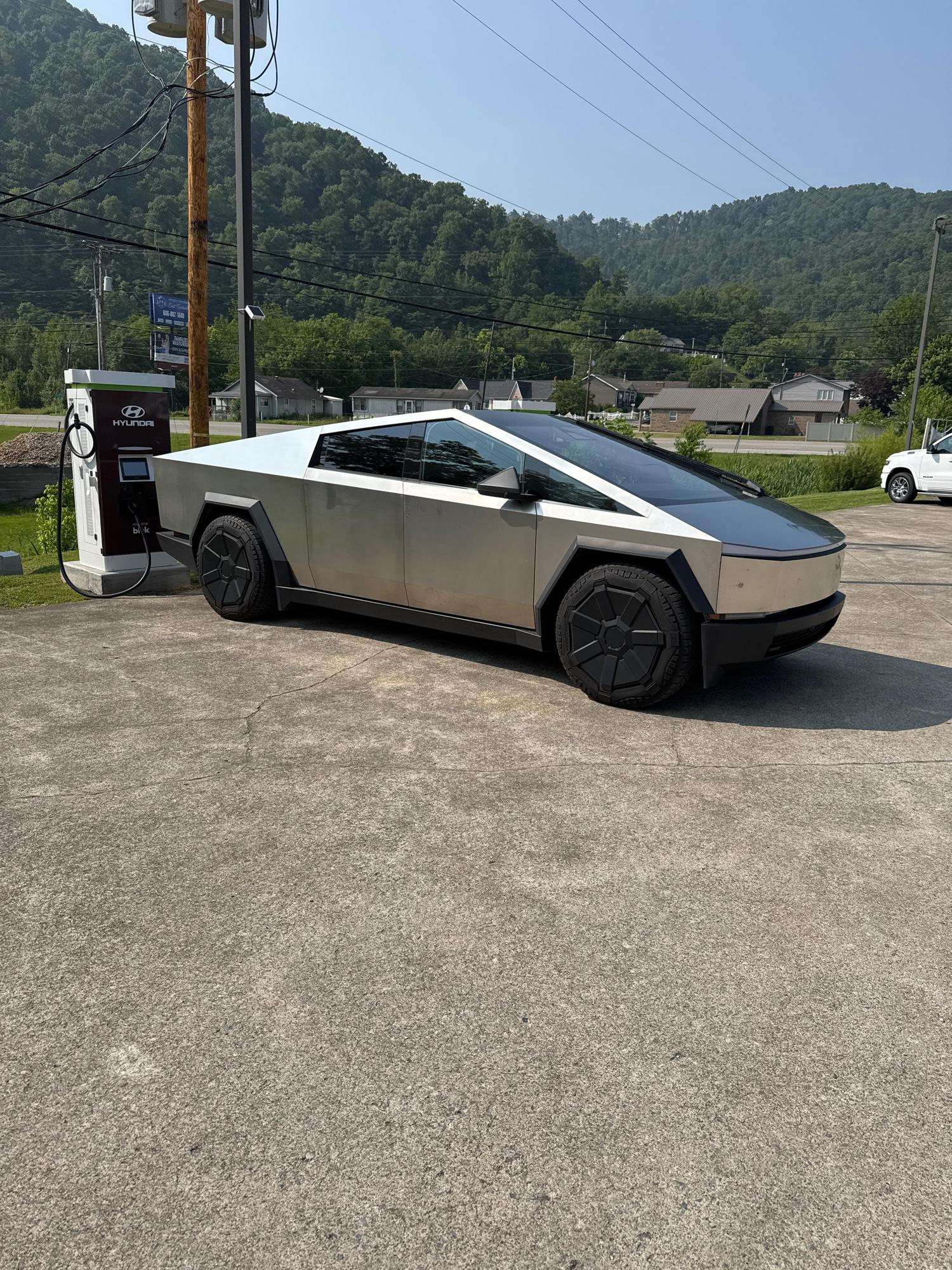 Tim Short Hyundai | Pikeville, KY | EV Station