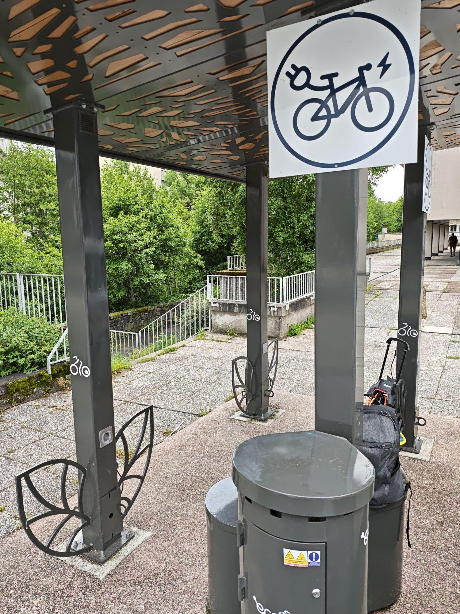 Velo Charging | Aurillac, Auvergne-Rhône-Alpes | EV Station
