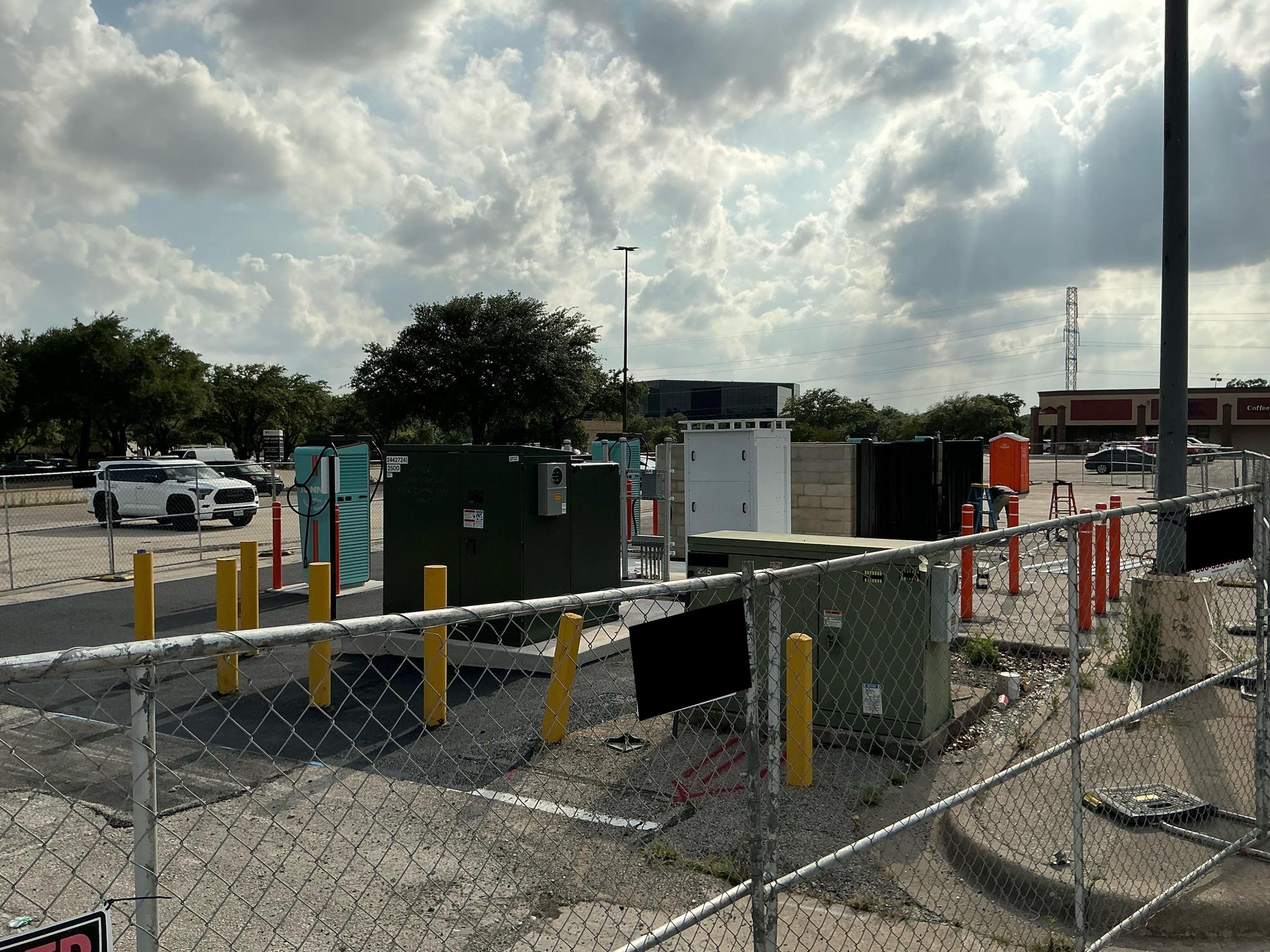 IONNA Plano, TX Rechargery Relay - N Central Expy | Plano, TX | EV Station