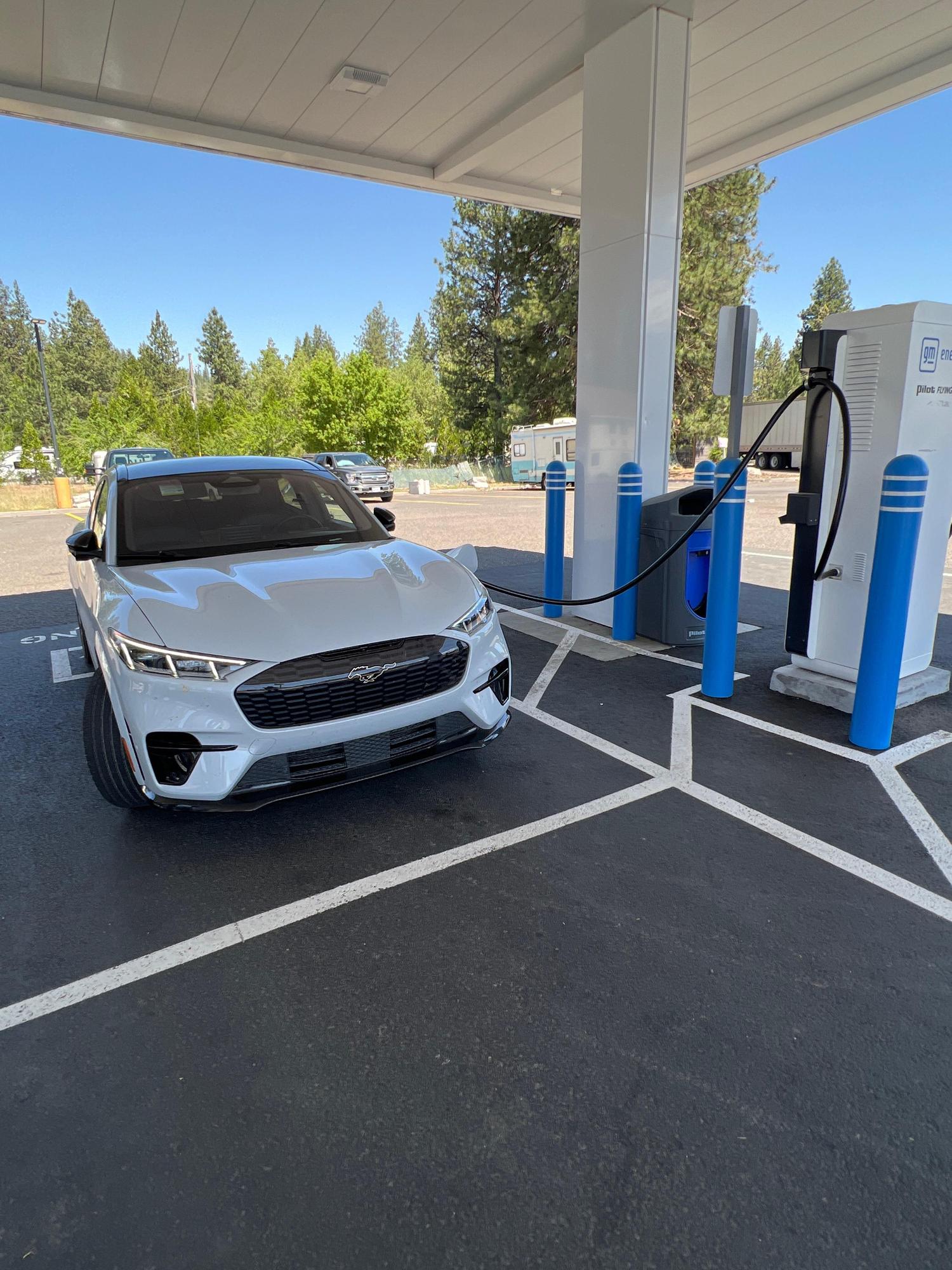 Pilot Travel Center Weed | Weed, CA | EV Station