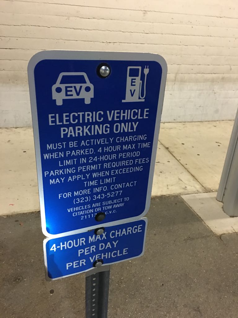 Cal State Los Angeles - Parking Lot 10 (2) | Los Angeles, CA | EV Station