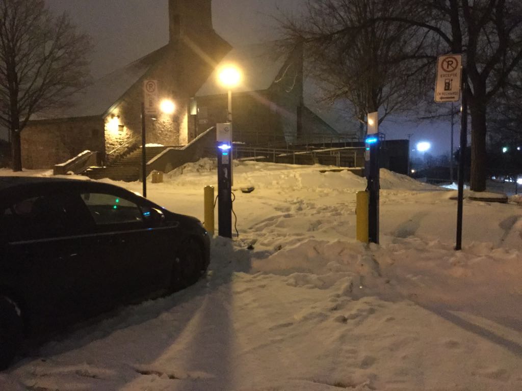 Parc Kent | Montréal, QC | EV Station