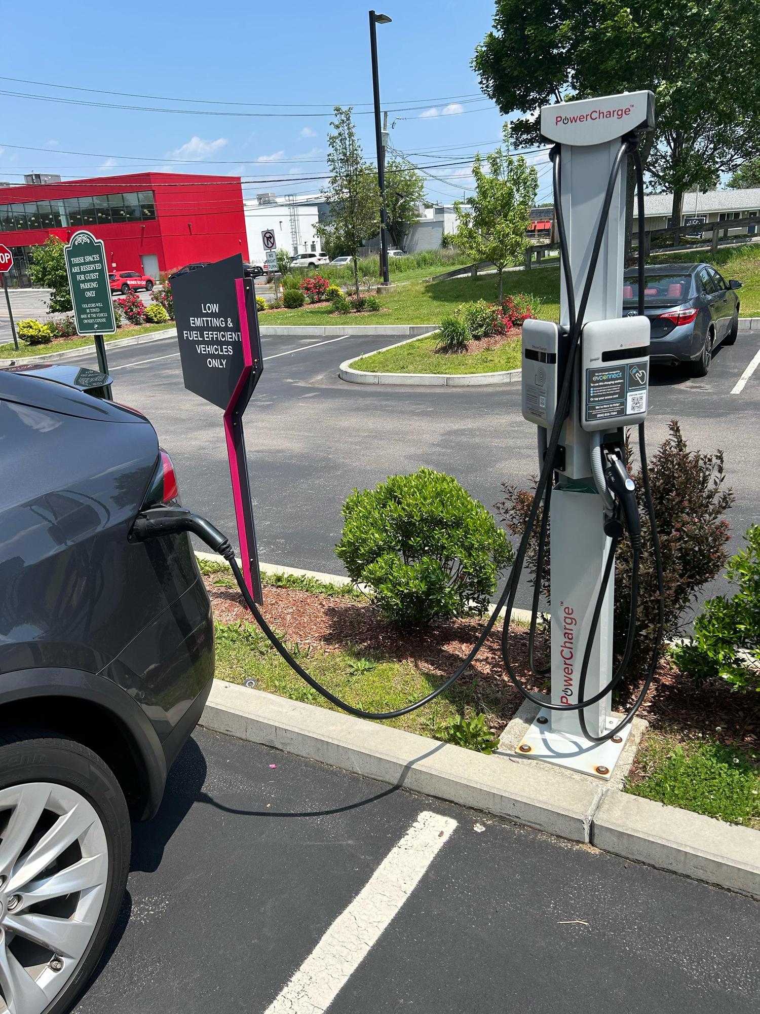 Aloft Framingham (1) | Framingham, MA | EV Station