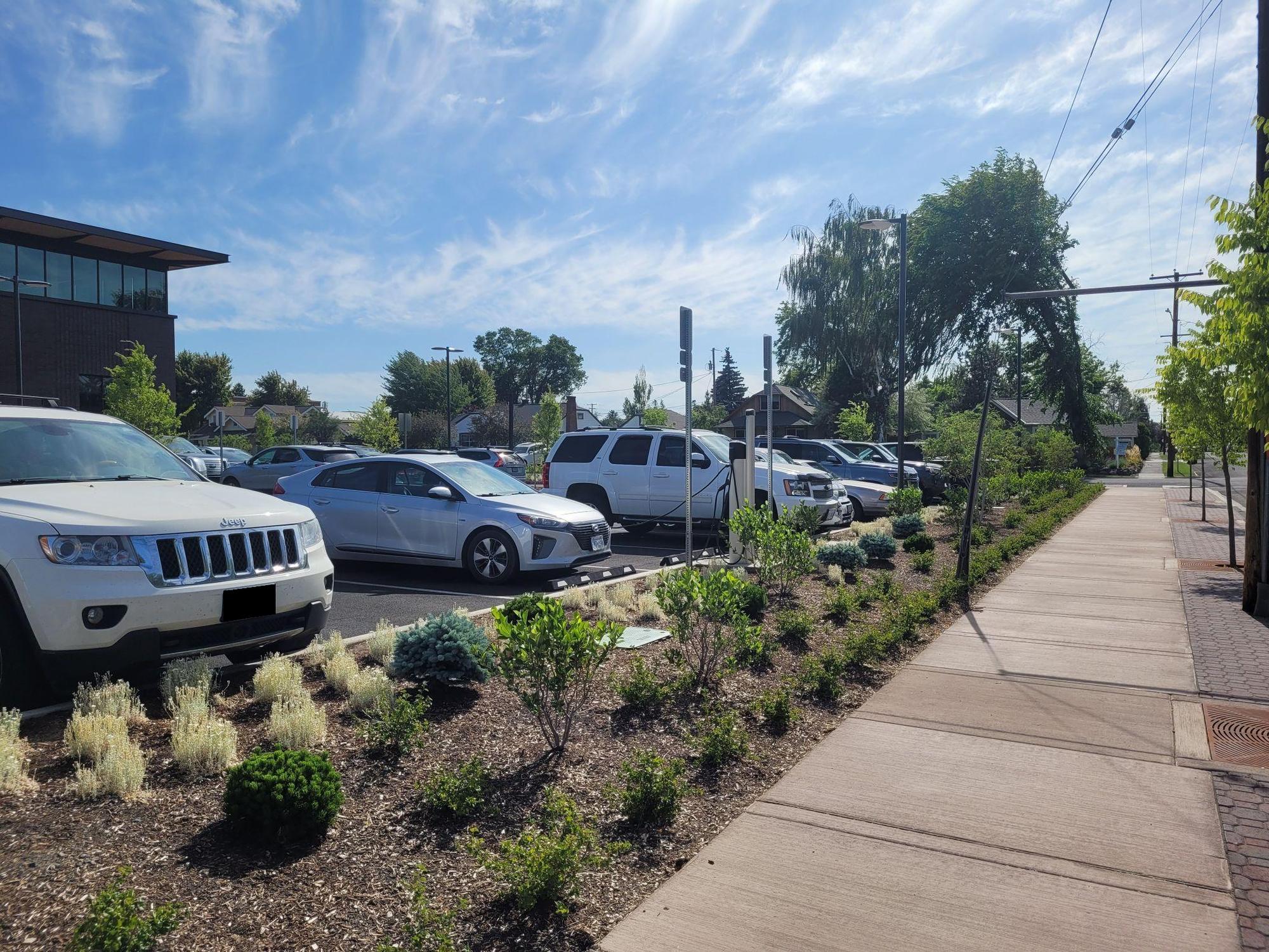 Redmond Library | Redmond, OR | EV Station