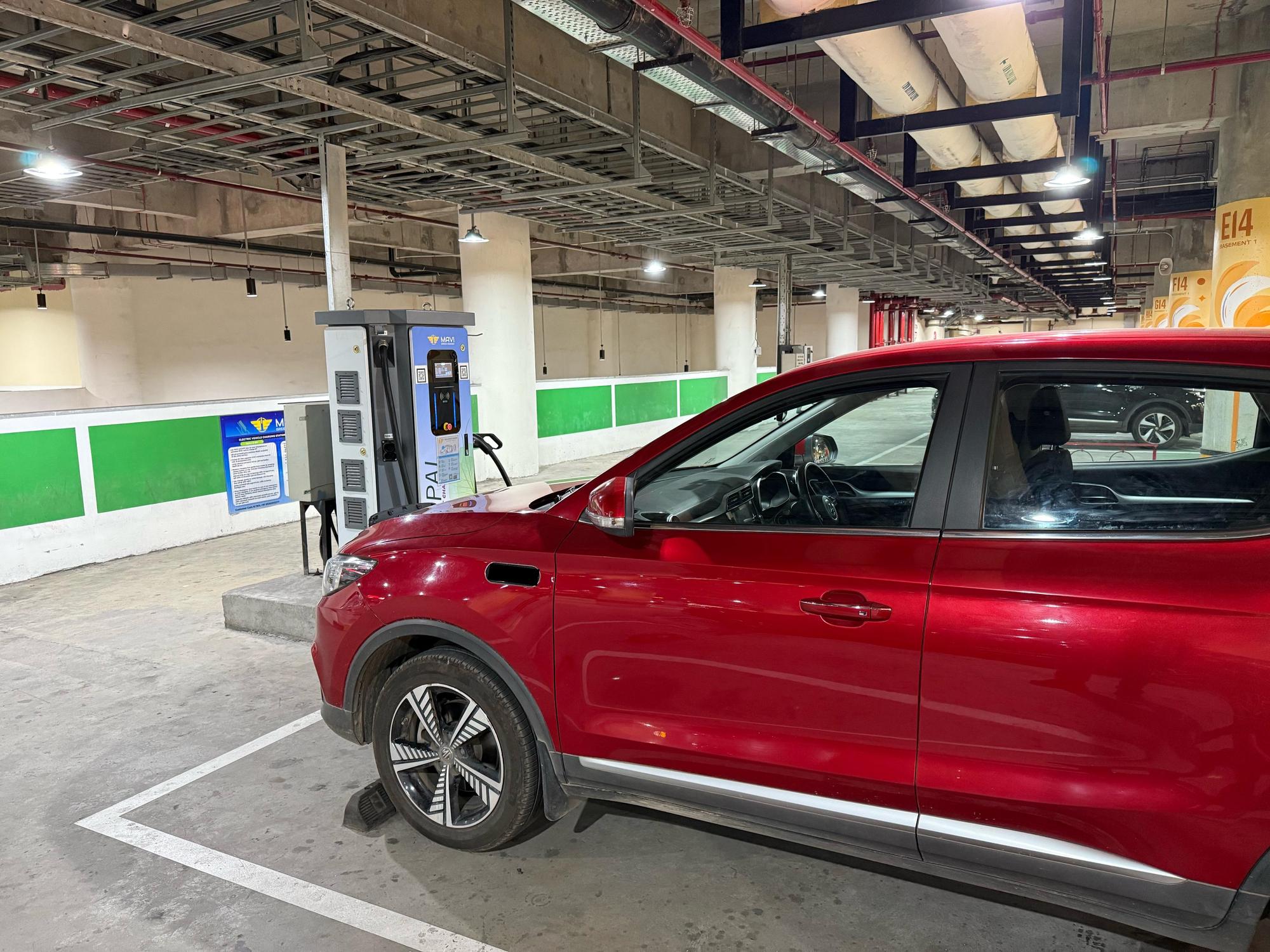 BLR Airport T2 Arrivals- MAVI Green Energy(60kw) | Bengaluru, KA | EV ...