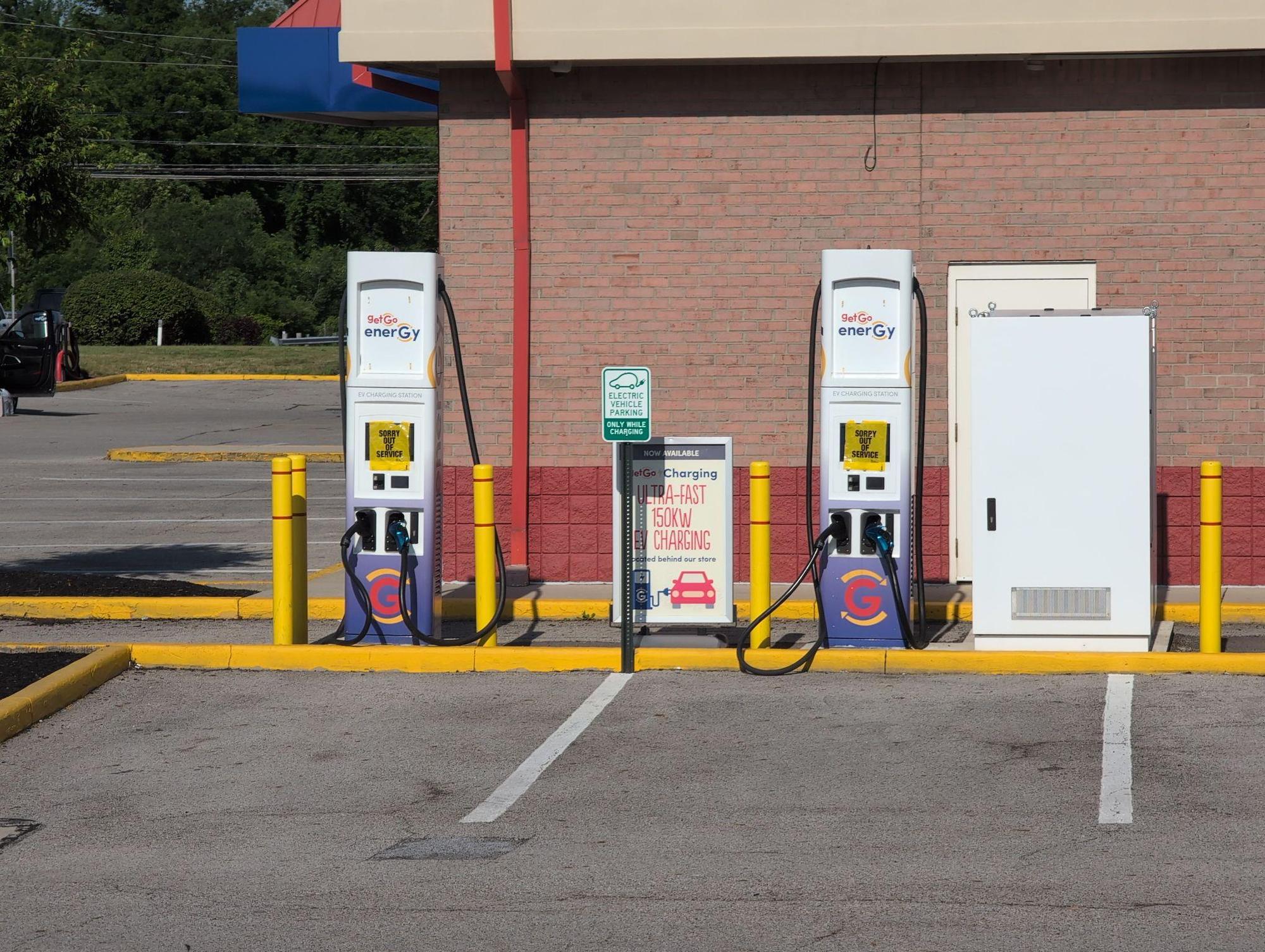 GetGo Café + Market & WetGo Car Wash | Lewis Center, OH | EV Station