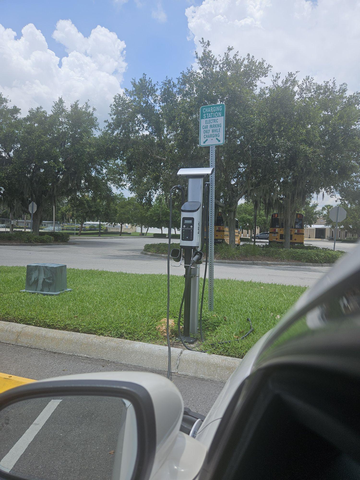 Bartow Public Library | Bartow, FL | EV Station