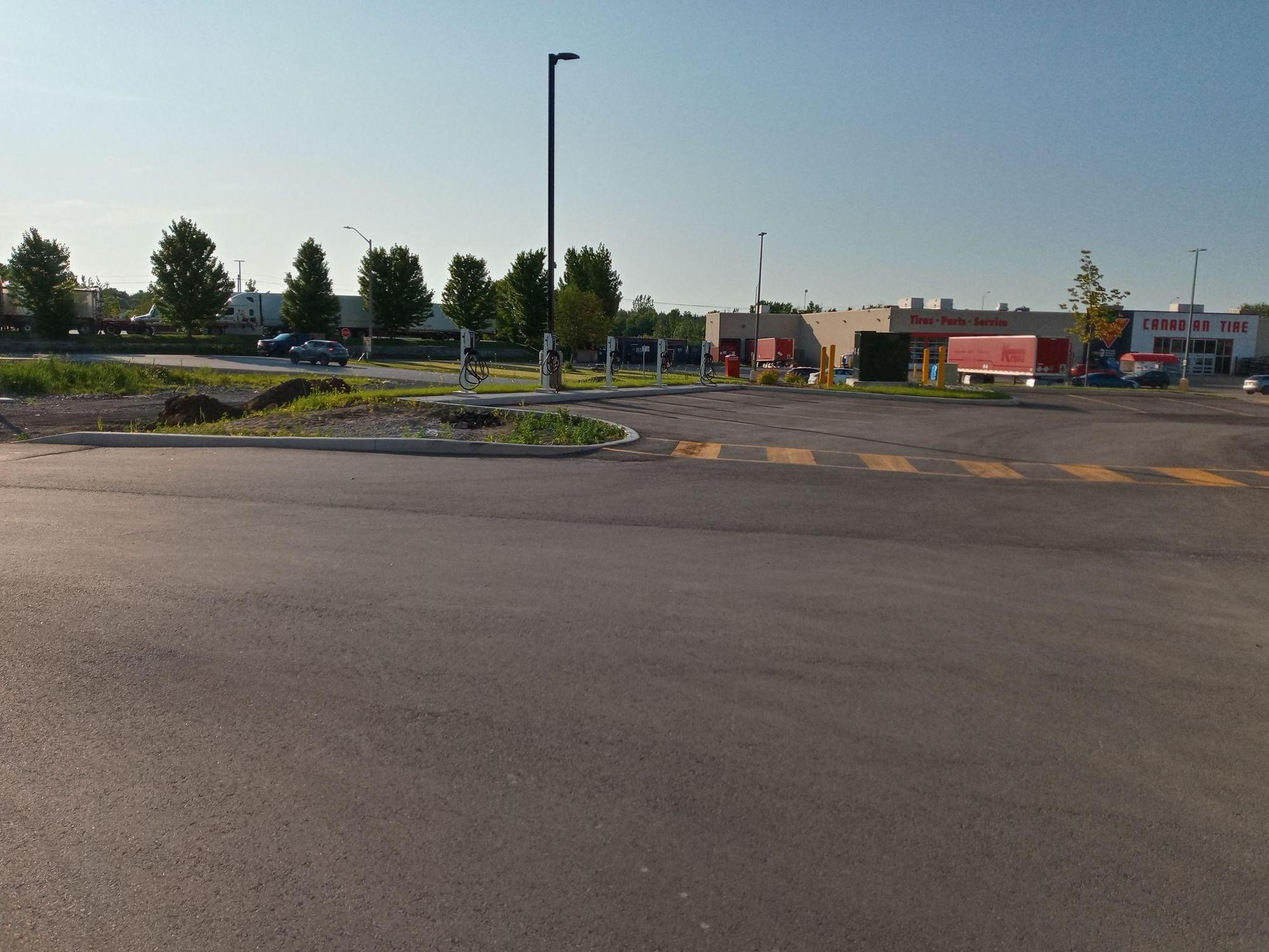 Quality Inn | Prescott, ON | EV Station