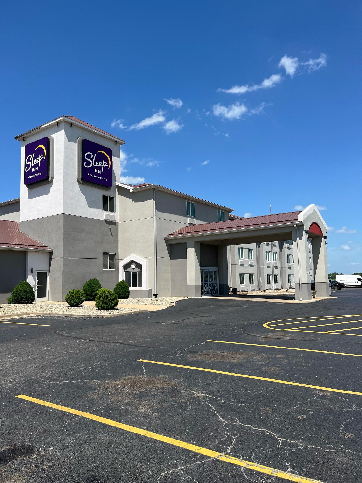 Sleep Inn Decatur I-72 | Decatur, IL | EV Station