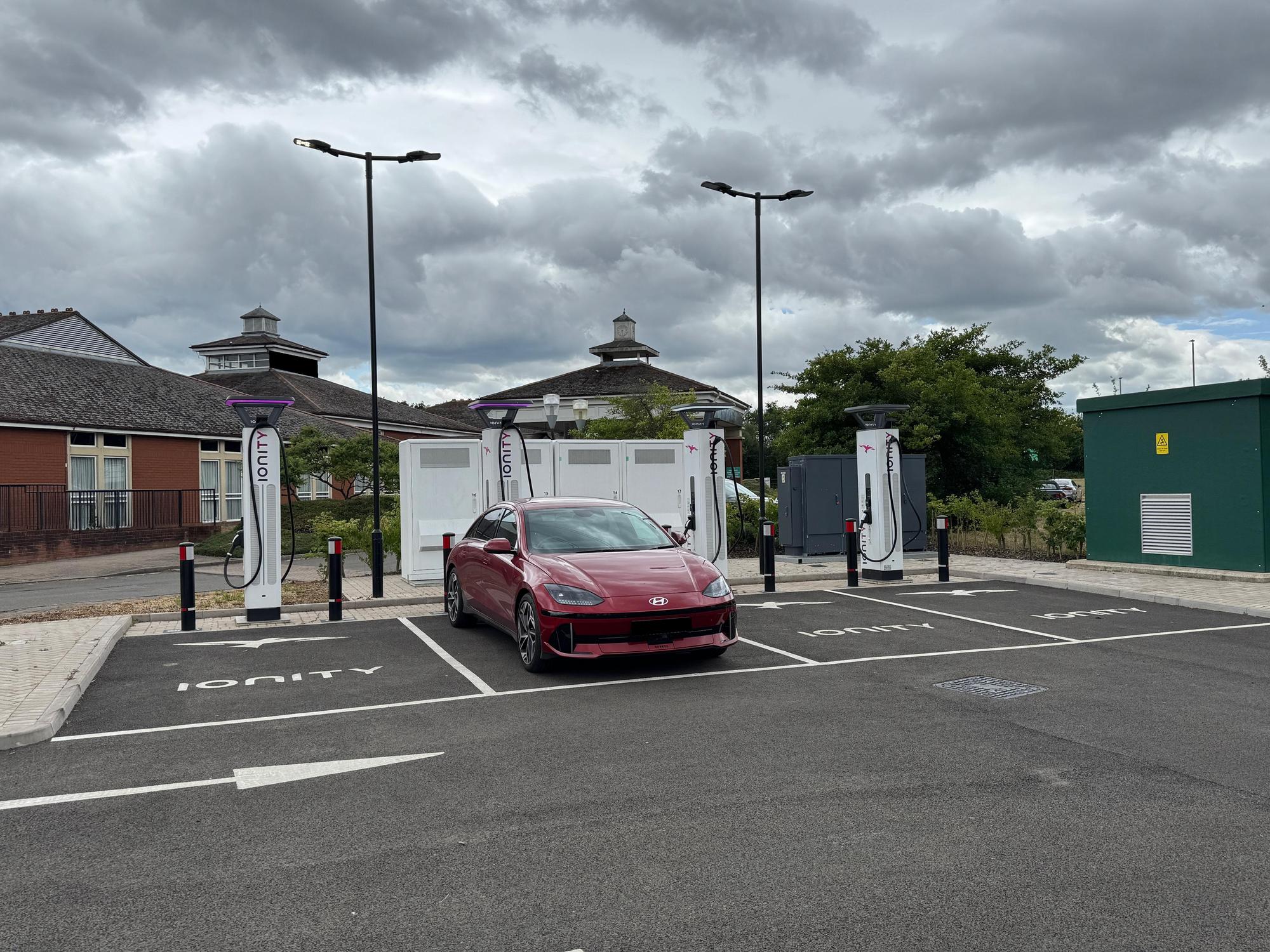 Hilton Leicester | 21 Junction Approach, Leicester LE19 1WQ, UK | EV ...