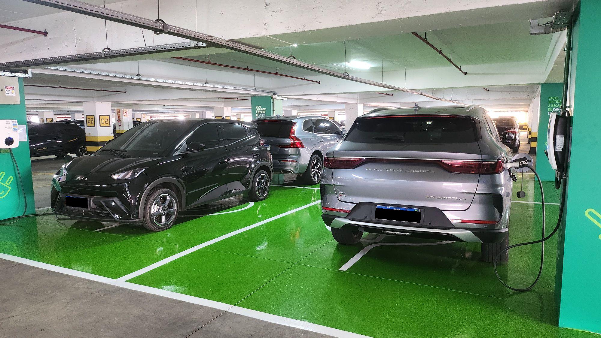 Brisamar Shopping | R. Frei Gaspar, 365 - Centro, São Vicente - SP, 11310-060 | EV Station