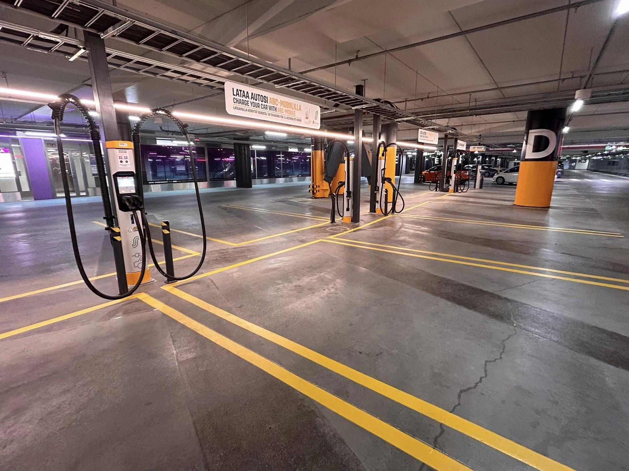 ABC-lataus Redi | HKI, Uusimaa | EV Station