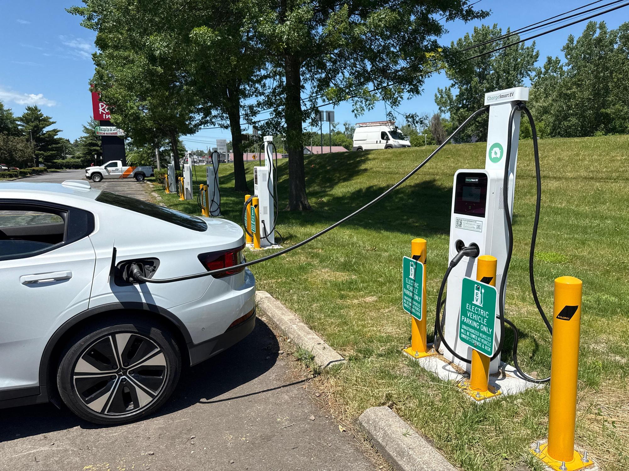 Red Roof Inn Fulton | Fulton, NY | EV Station