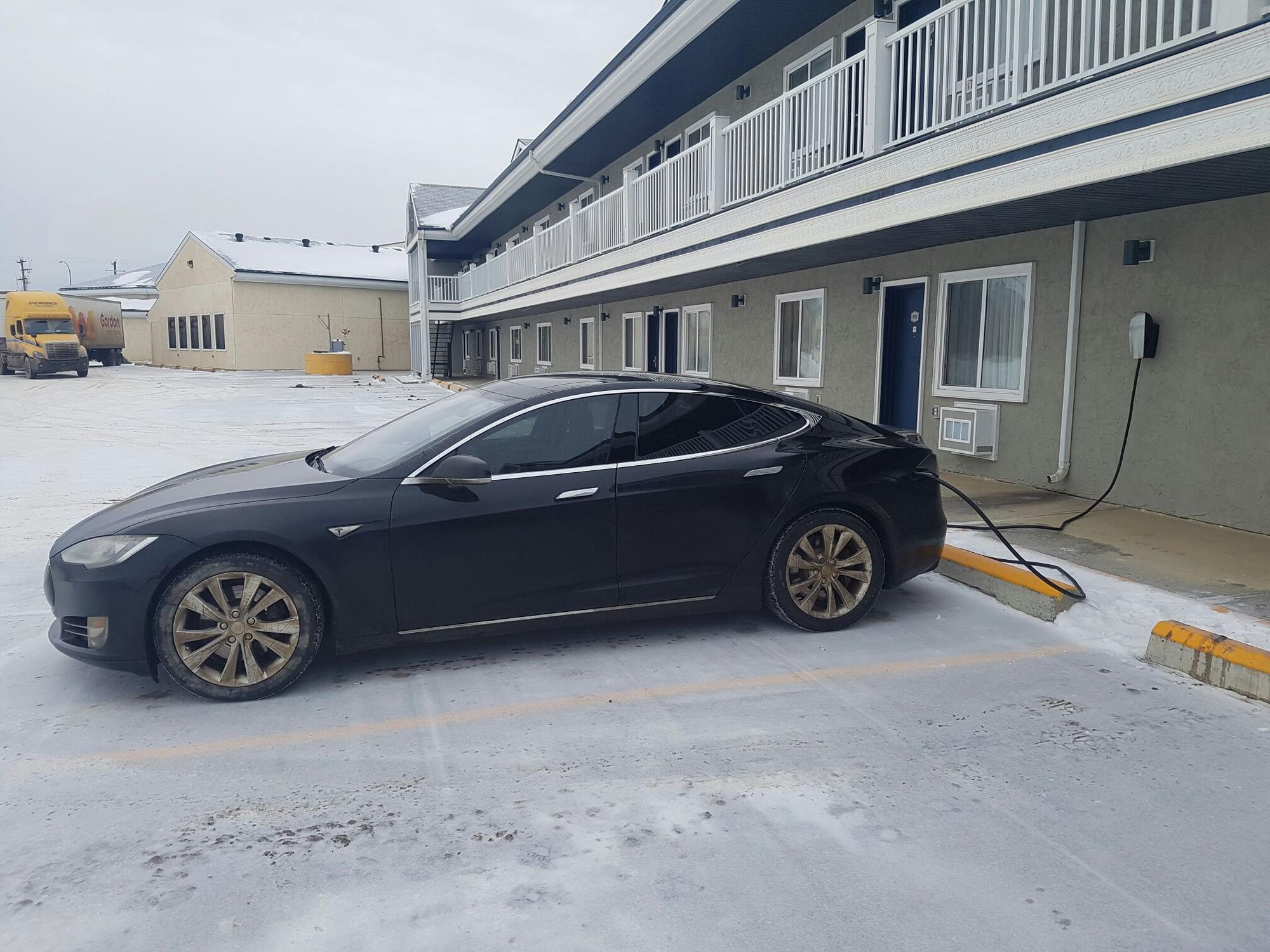 Best Western Plus Mirage Hotel & Resort | High Level, AB | EV Station