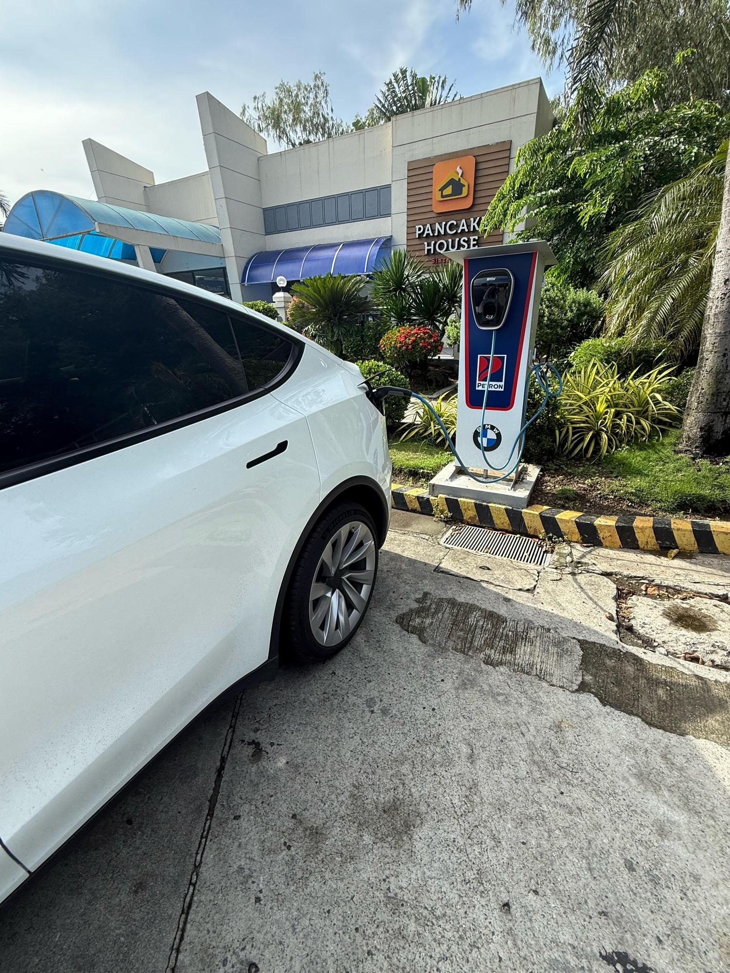 Petron KM 31 - NLEX Southbound | Balagtas, Central Luzon | EV Station