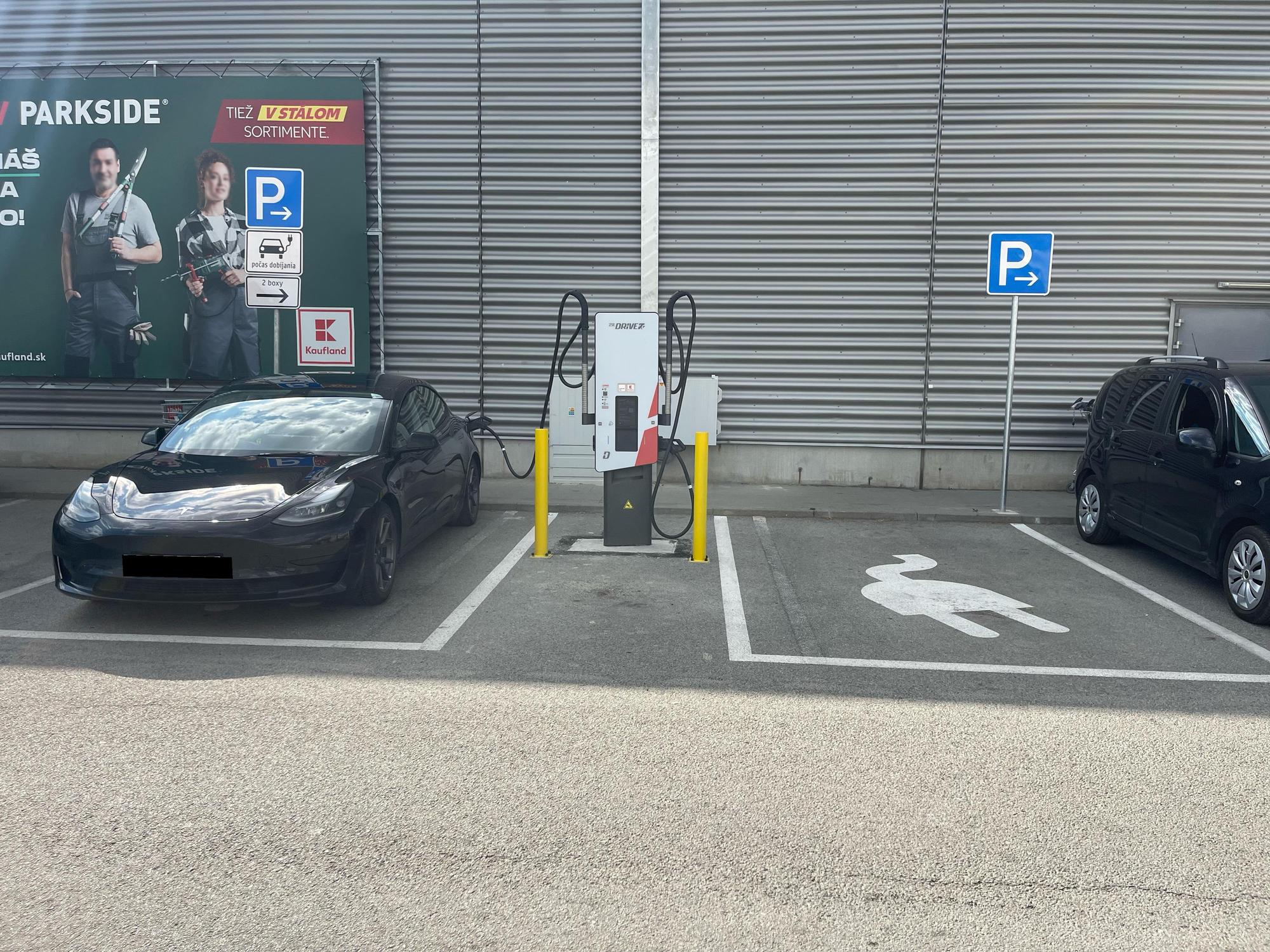 ZSE Drive 50kW Kaufland Rožňava | Šafárikova 4200/114, 048 01 Rožňava ...