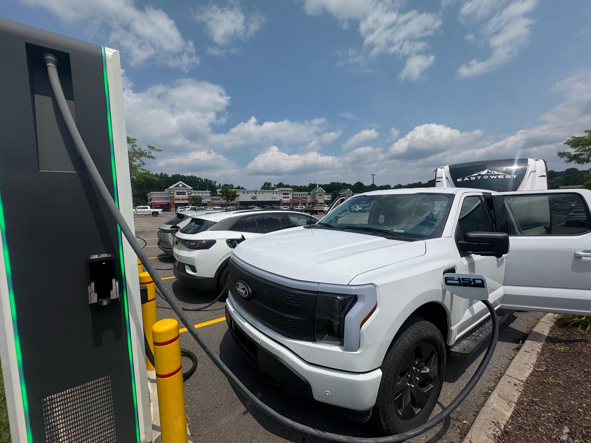 Victor Crossing | Victor, NY | EV Station