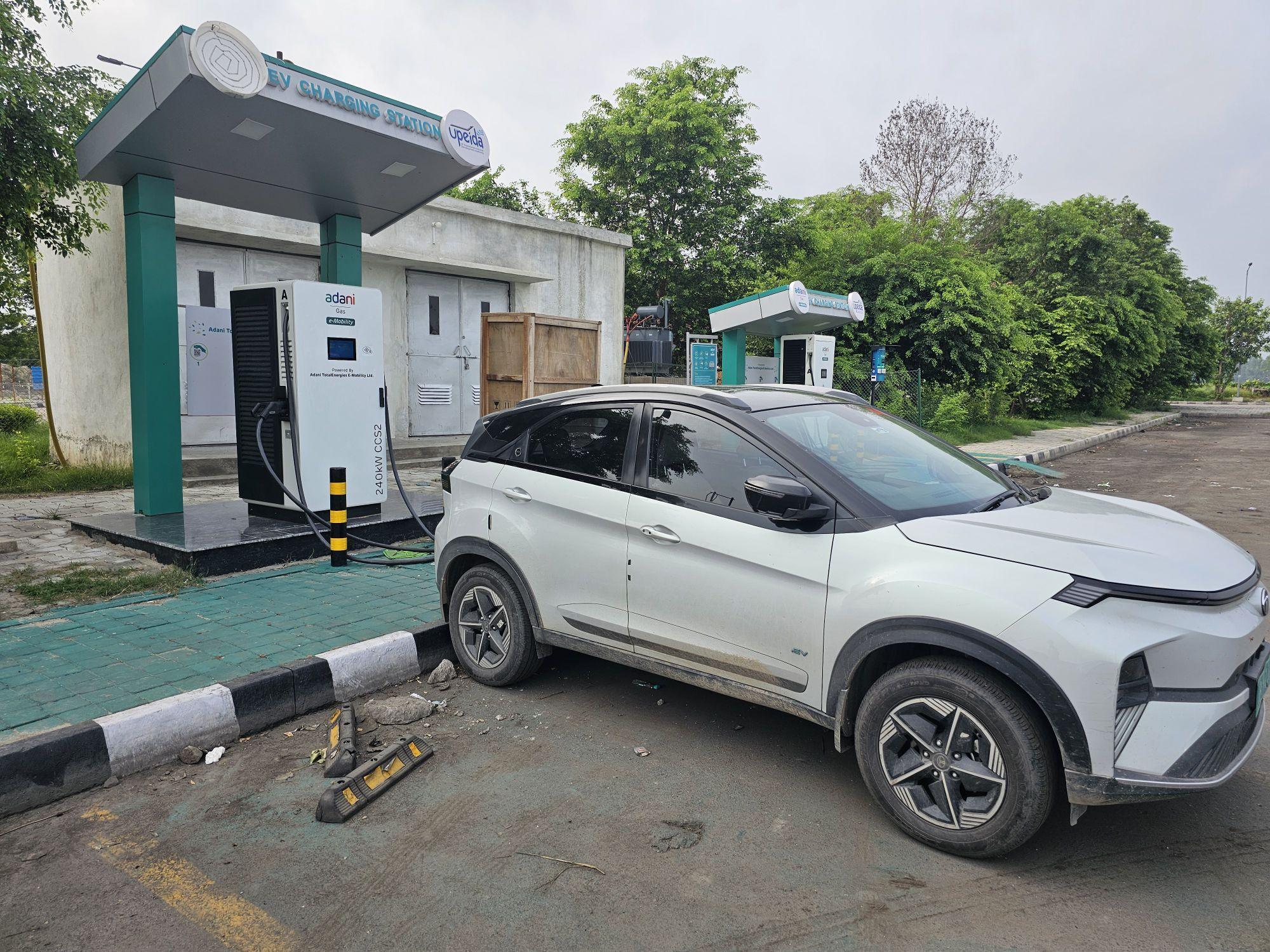 Adani EV Charging Station | Bhikharipur Patsia Gair, UP | EV Station