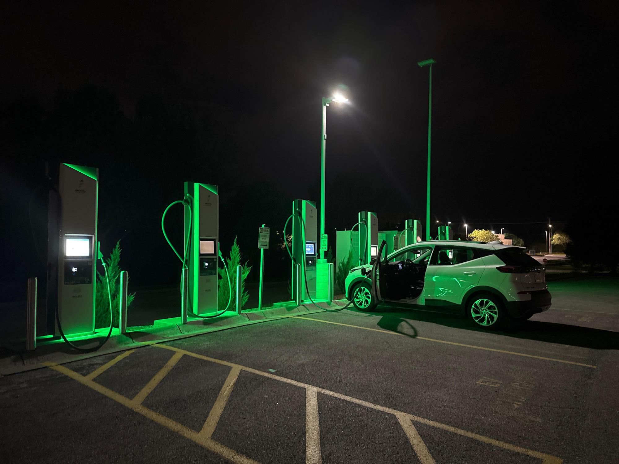 Target Omaha | Omaha, NE | EV Station