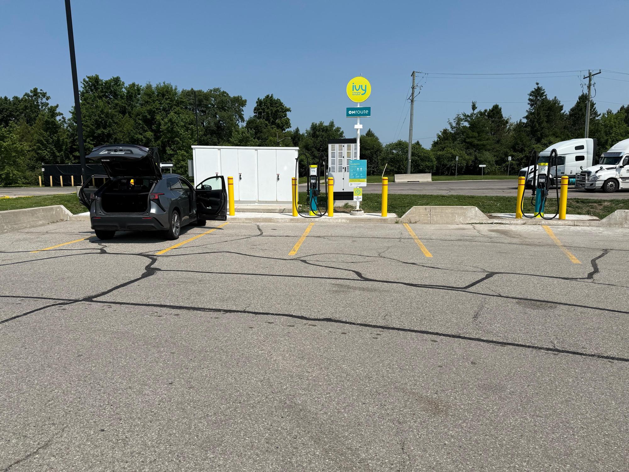 ONroute Cambridge North 401 - Westbound | Cambridge, ON | EV Station