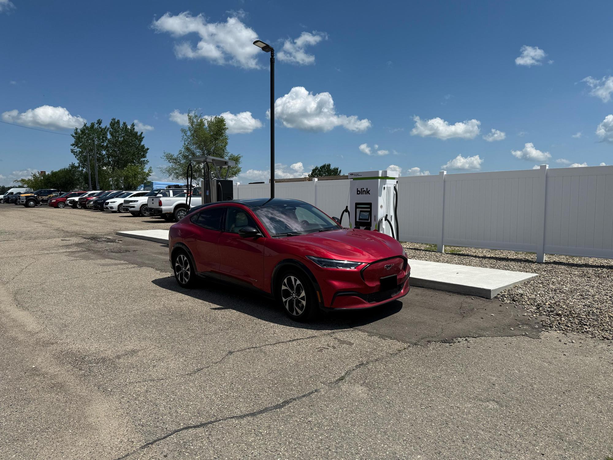 Dave Syverson Ford | Albert Lea, MN | EV Station