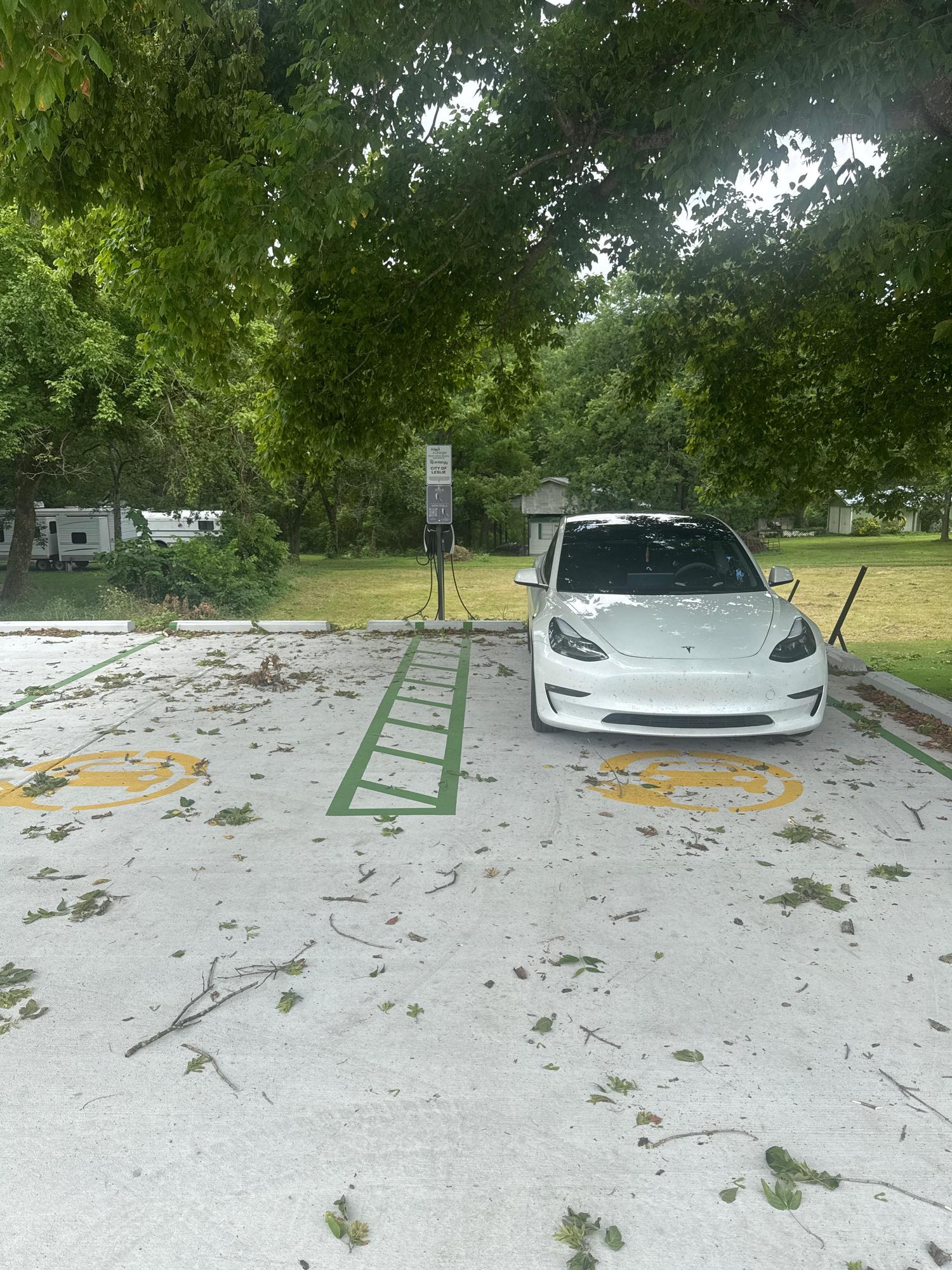 Leslie City Hall | Leslie, AR | EV Station