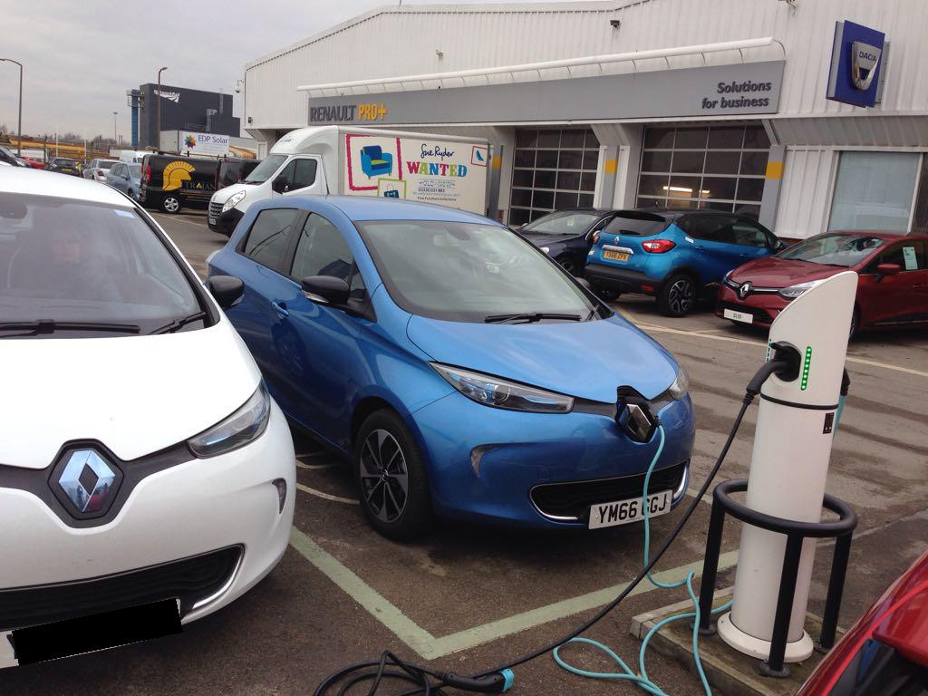 Renault Evan Halshaw | Doncaster, England | EV Station