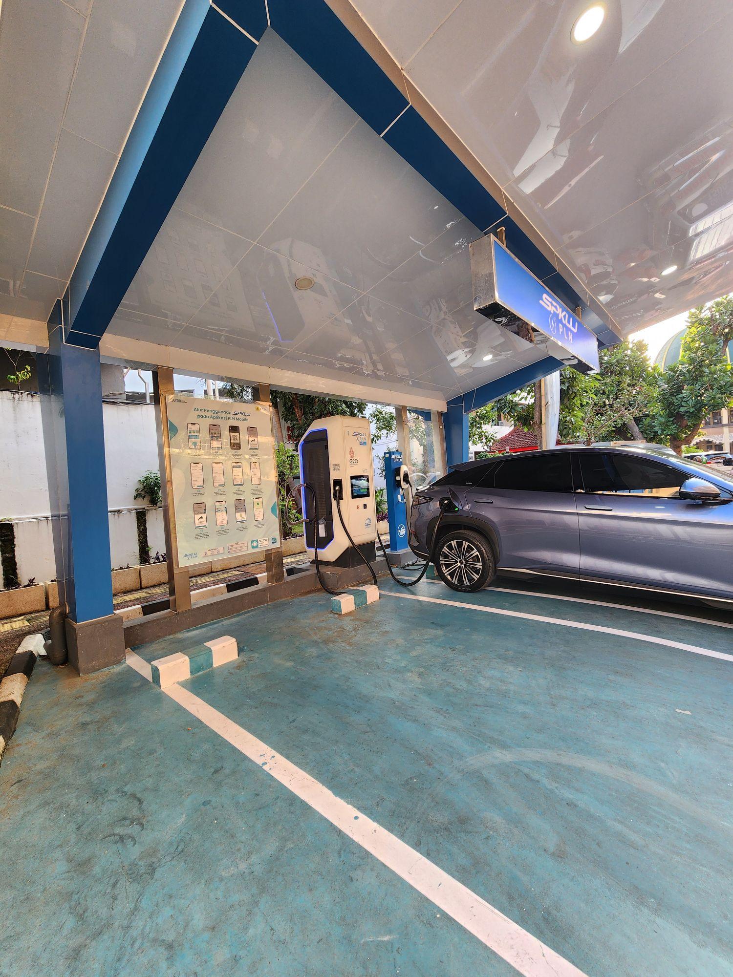 SPKLU Balaikota Semarang | Jl. Pemuda No.148, Sekayu, Kec. Semarang ...