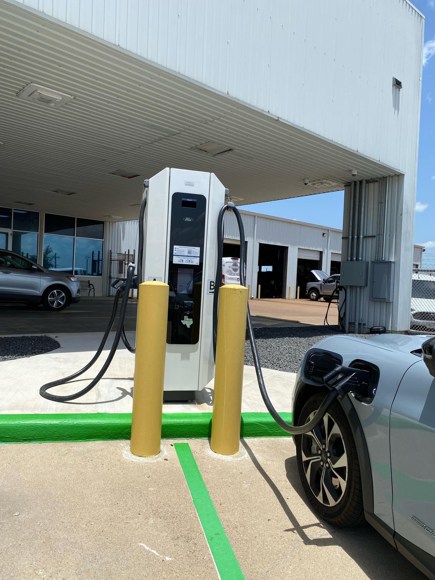 Appel Ford | Brenham, TX | EV Station