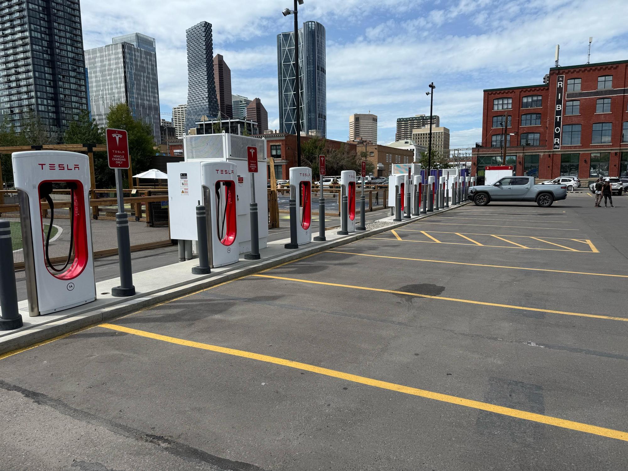 Pixel Park (1) | Calgary, AB | EV Station