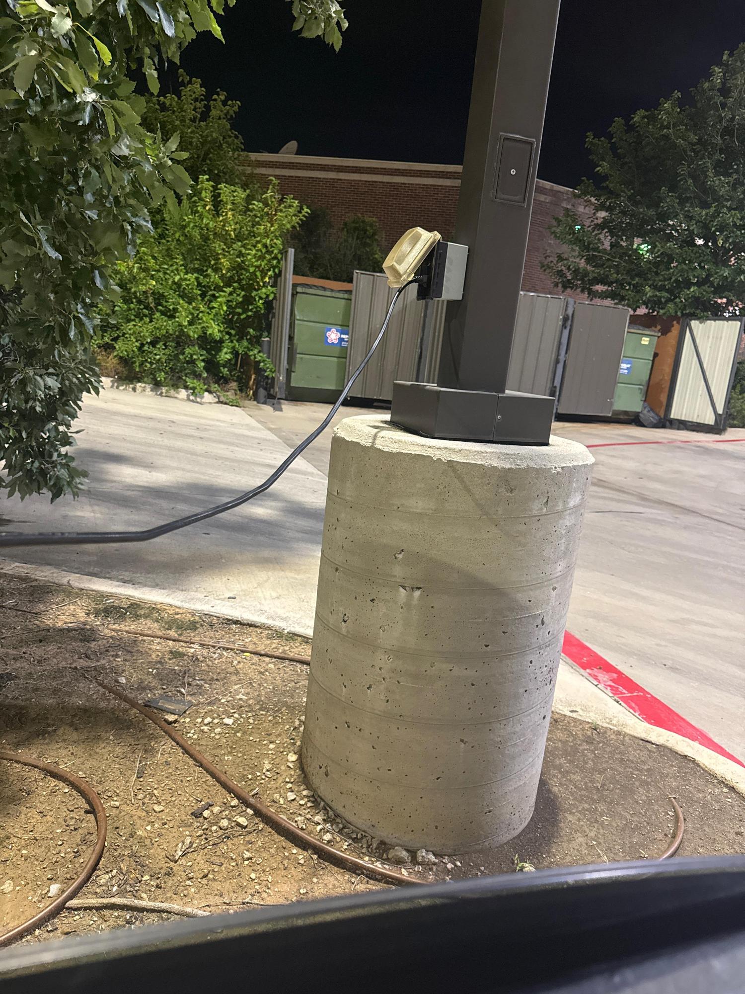 street light outlet | Arlington, TX | EV Station