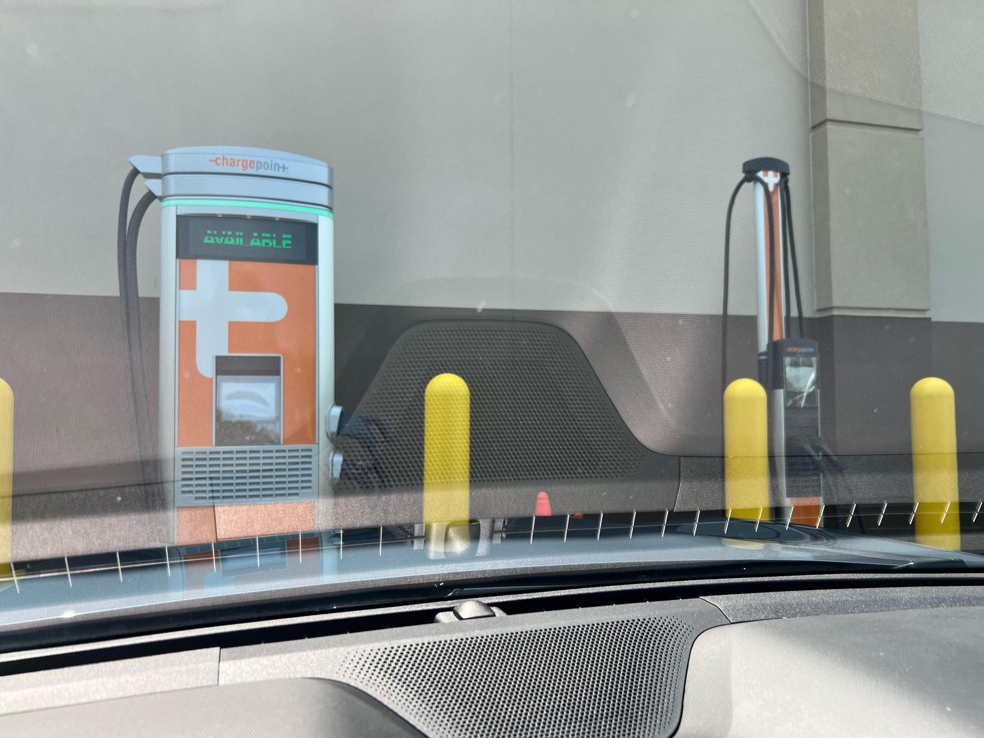 Happy Hyundai | Rochester, MN | EV Station