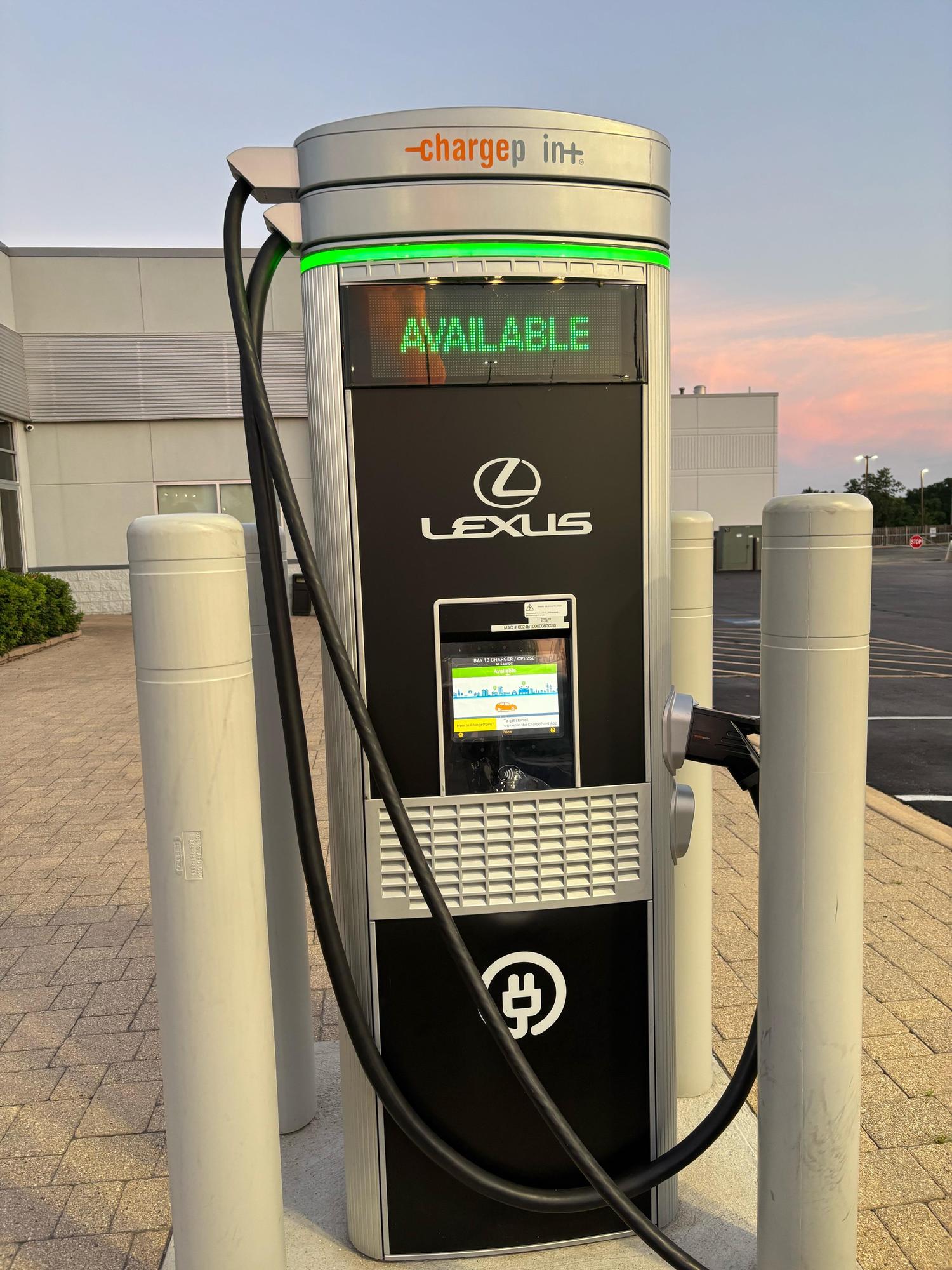 Lexus of Naperville | Naperville, IL | EV Station