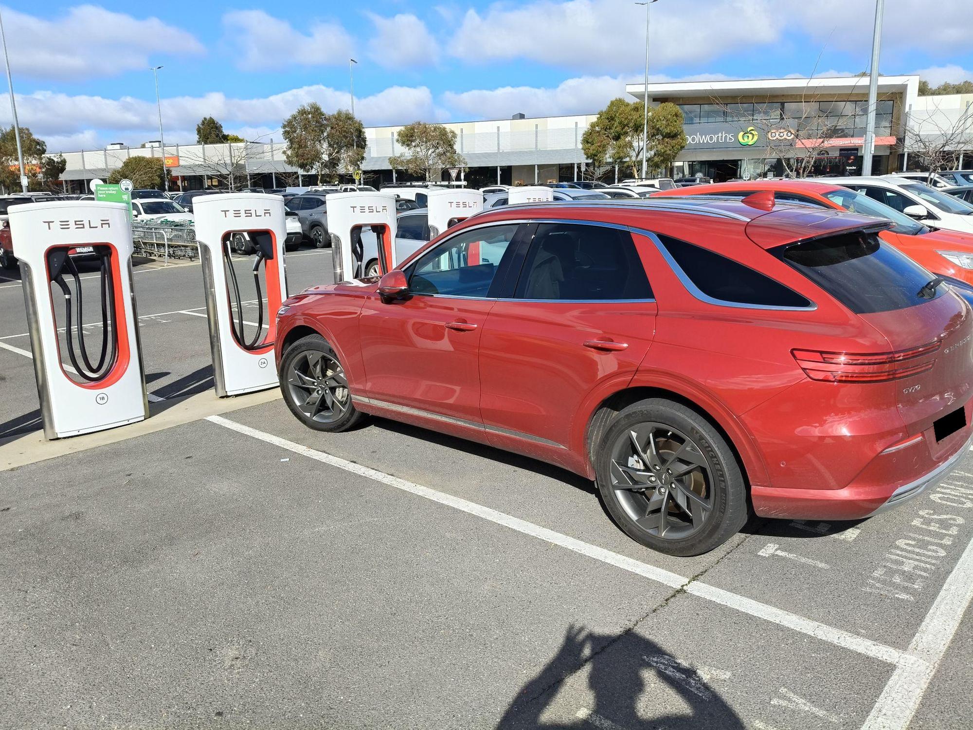 Strath Village Shopping Centre - Woolworths (2) | Kennington, VIC | EV ...
