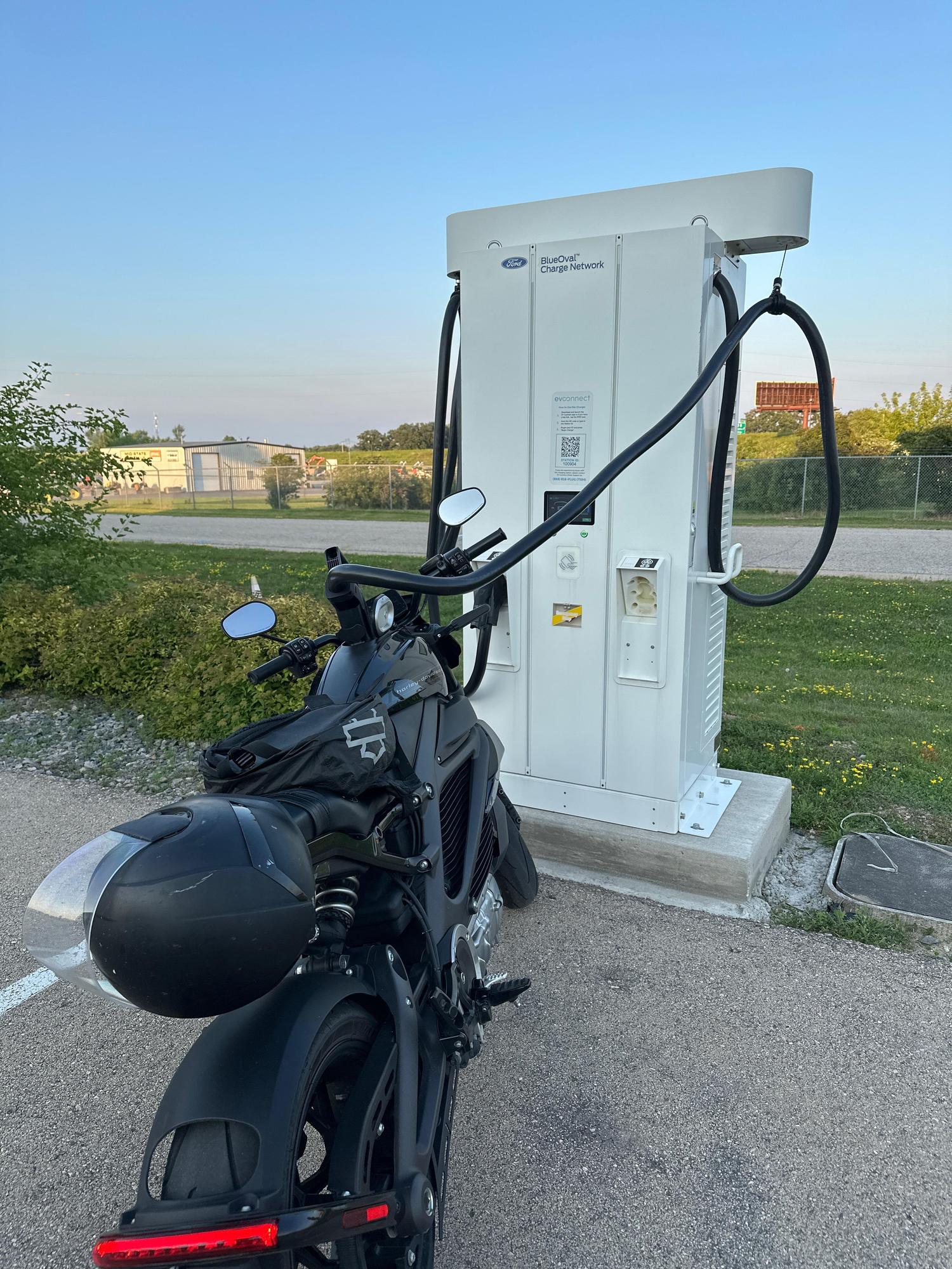 Napleton Ford Columbus | Columbus, WI | EV Station