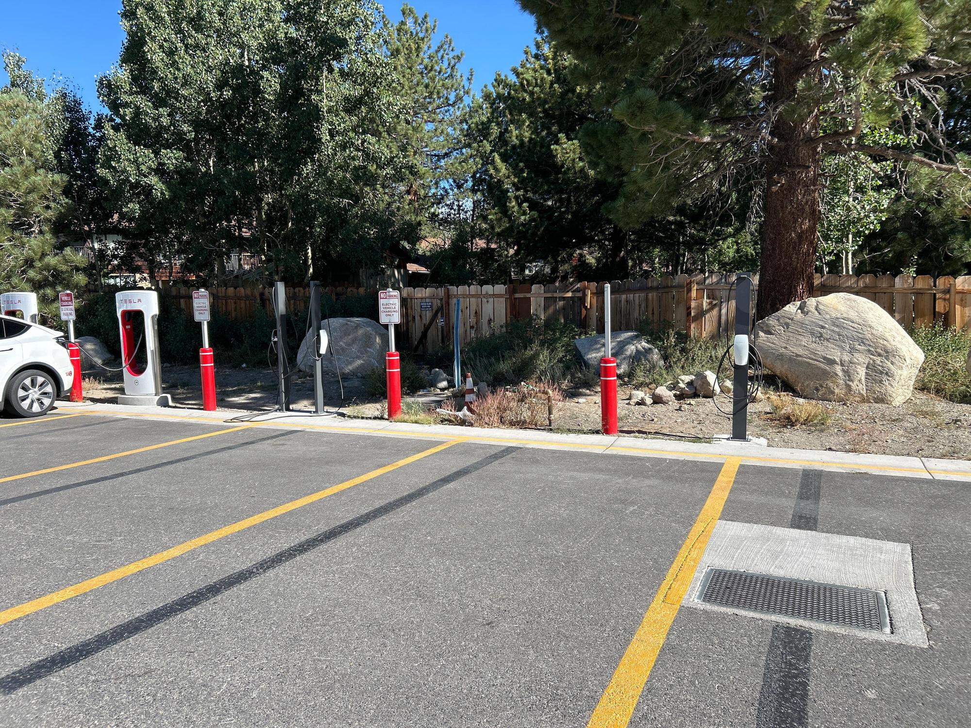 Mammoth Recreation Center (1) | Mammoth Lakes, CA | EV Station