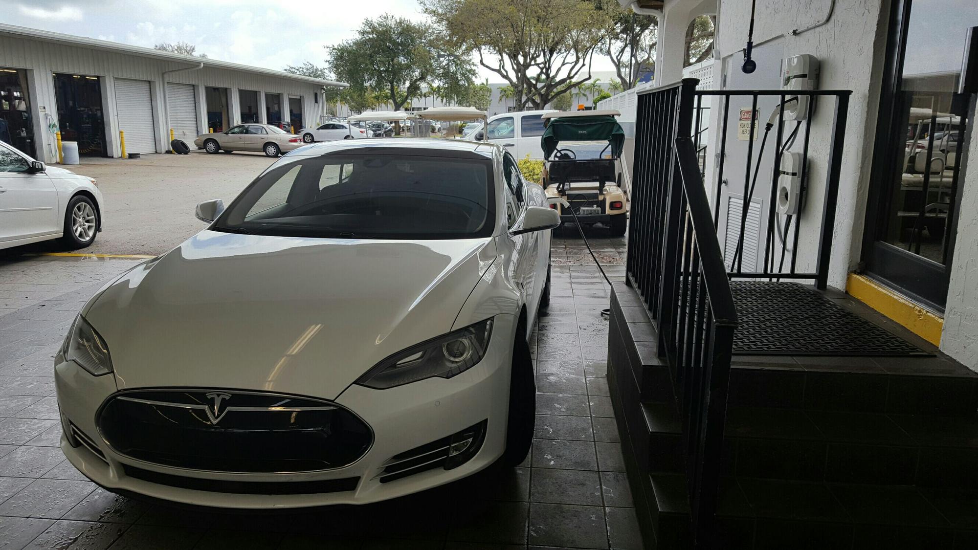 AutoNation Chevrolet Delray | Delray Beach, FL | EV Station